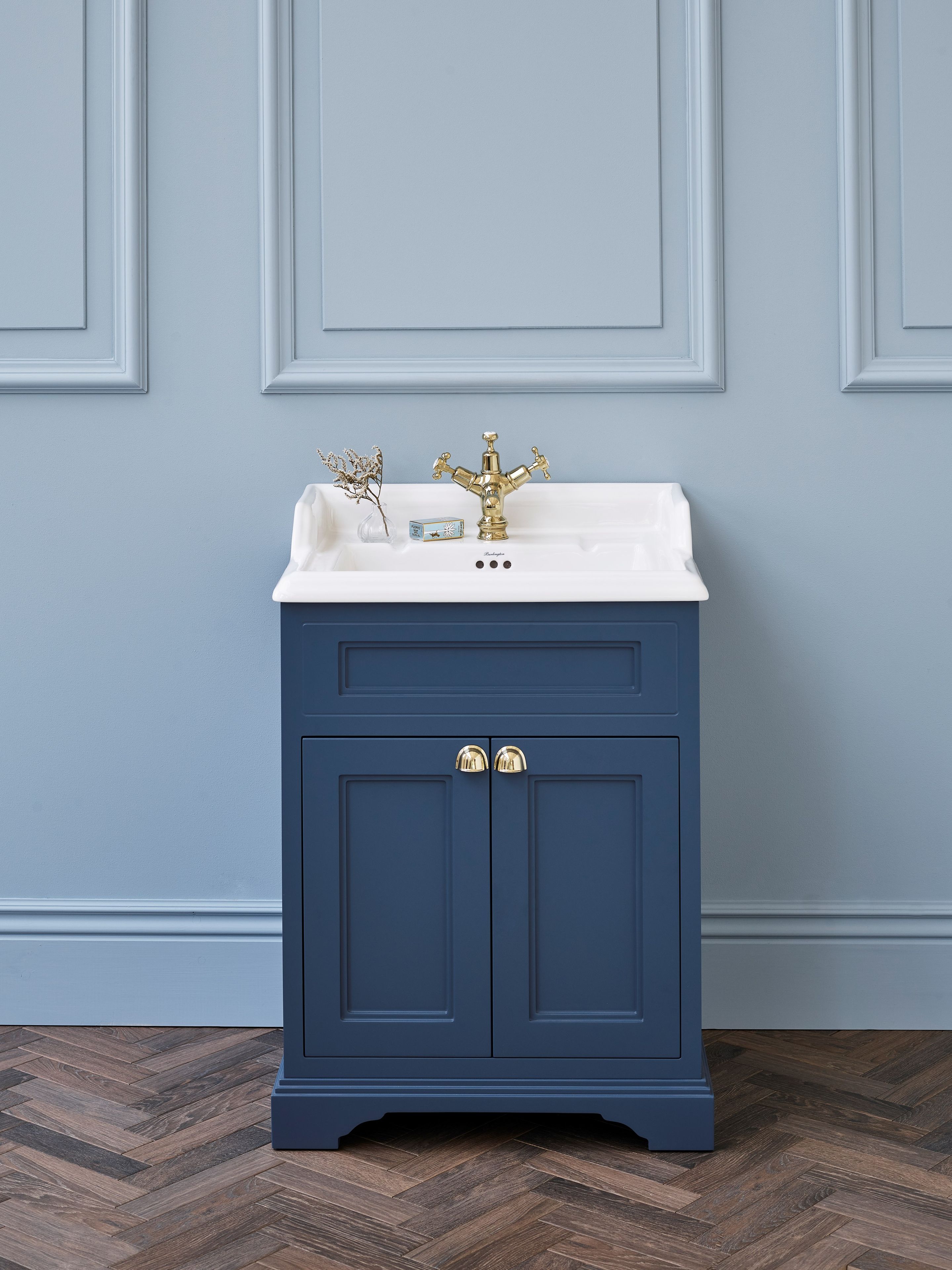 CLASSIC | Vanity unit with doors By Burlington Bathrooms