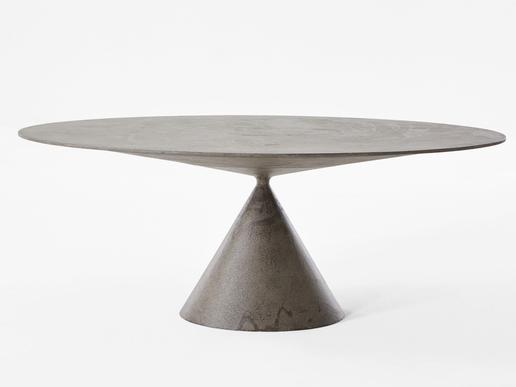 CLAY Table By Desalto | design Marc Krusin