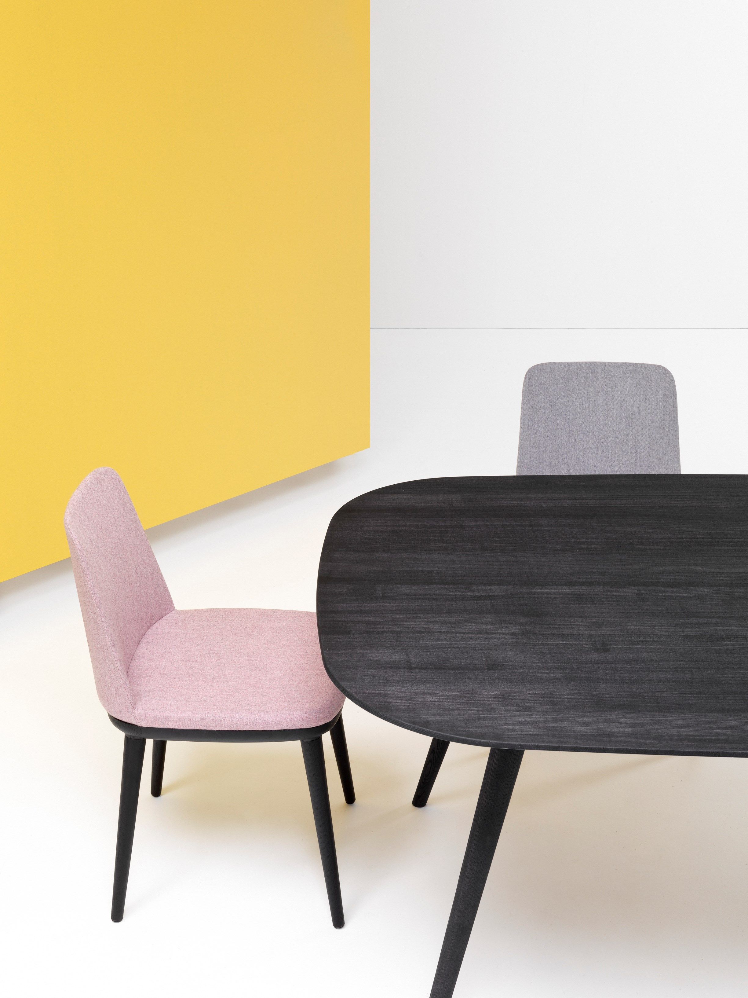 CLOE' CHAIR Upholstered fabric chair By Verti | design Enrico Franzolini