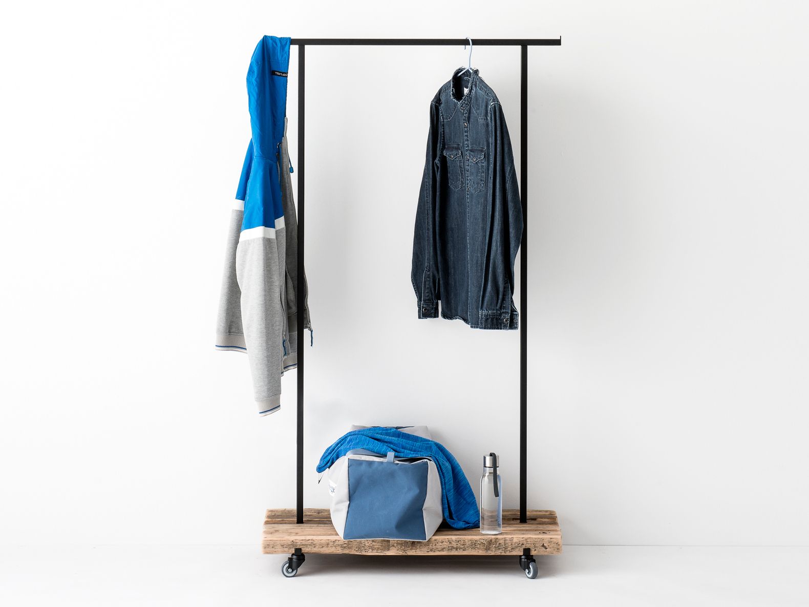 RECLAIMED WOOD CLOTHES RACK #01 Coat rack By Weld & co