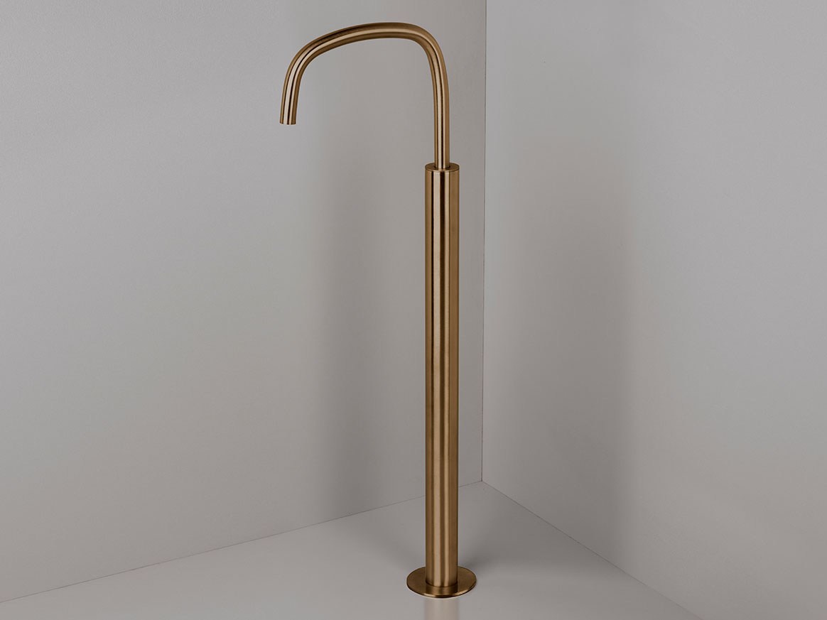 COCOON PB 33 Floor standing bathtub tap By COCOON | design Piet Boon