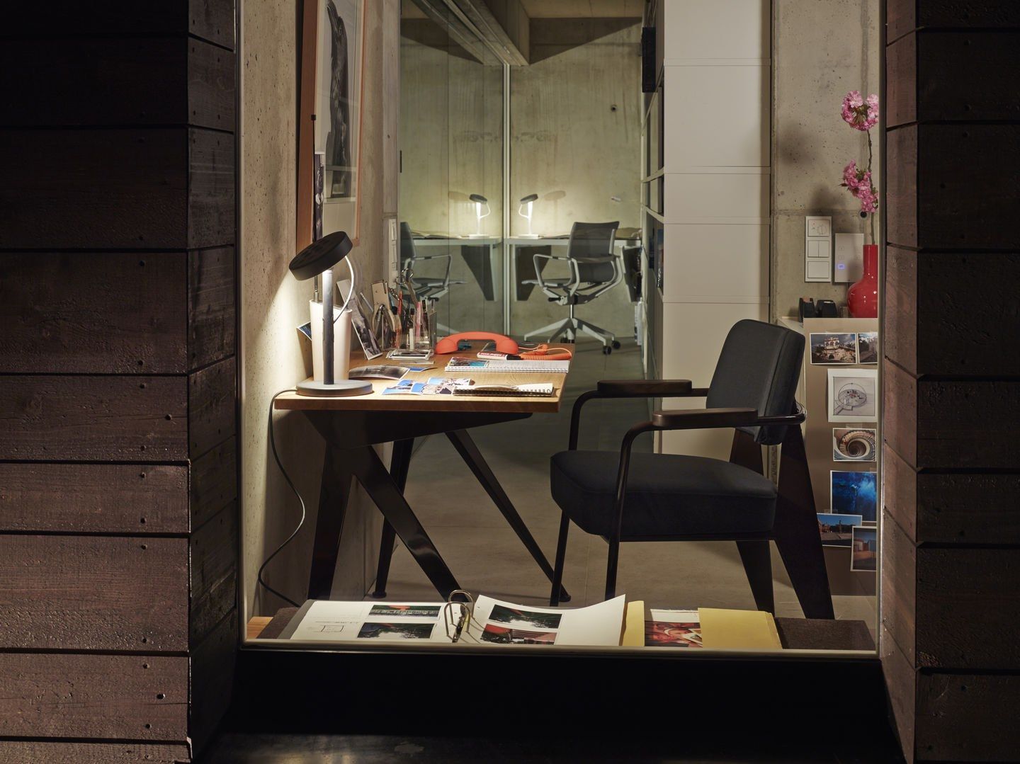 COMPAS DIRECTION Rectangular solid wood writing desk By Vitra | design ...