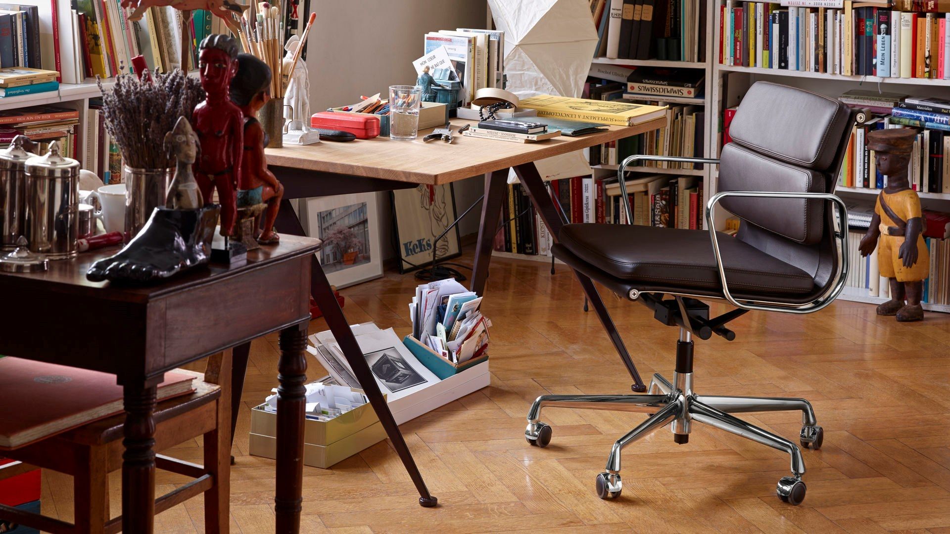 COMPAS DIRECTION Rectangular solid wood writing desk By Vitra | design ...