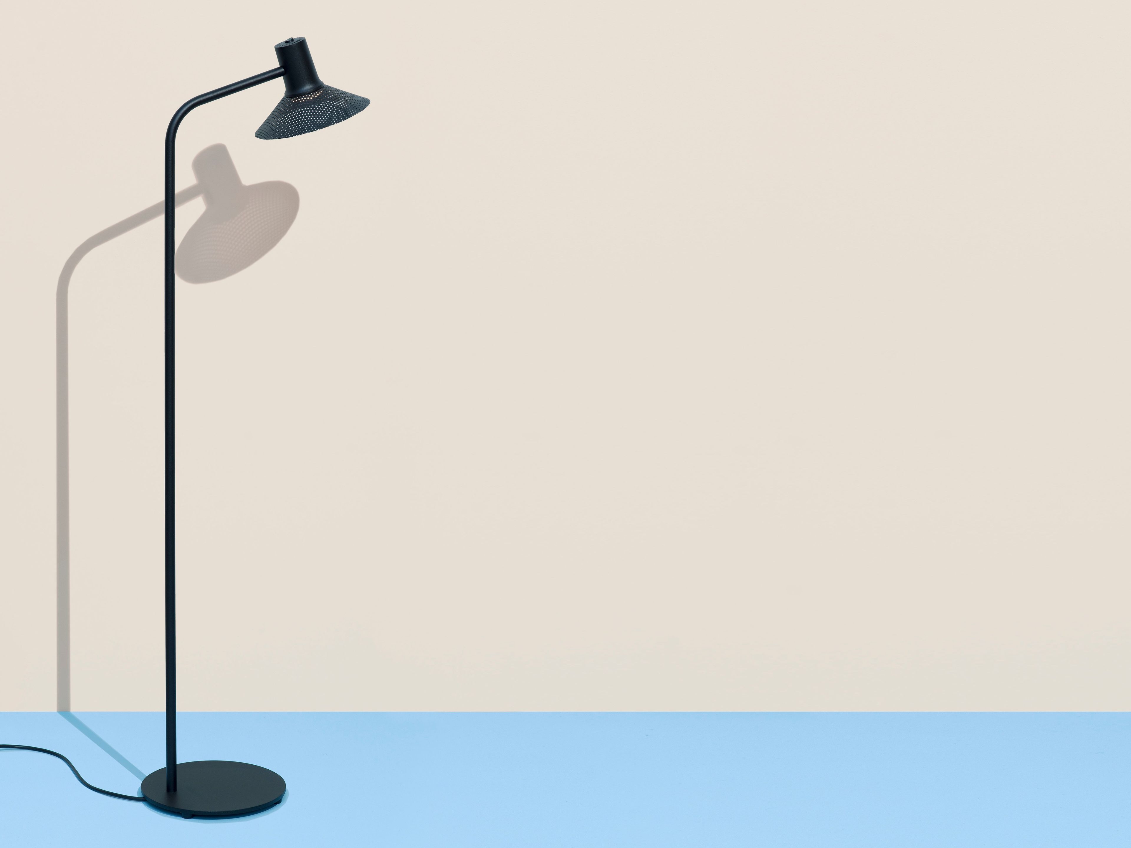 COMPOSE LED aluminium floor lamp By Zero | design Jens Fager