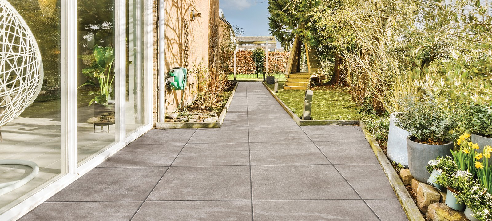 CONCRETE GREY Outdoor floor tiles By OVERSTONE