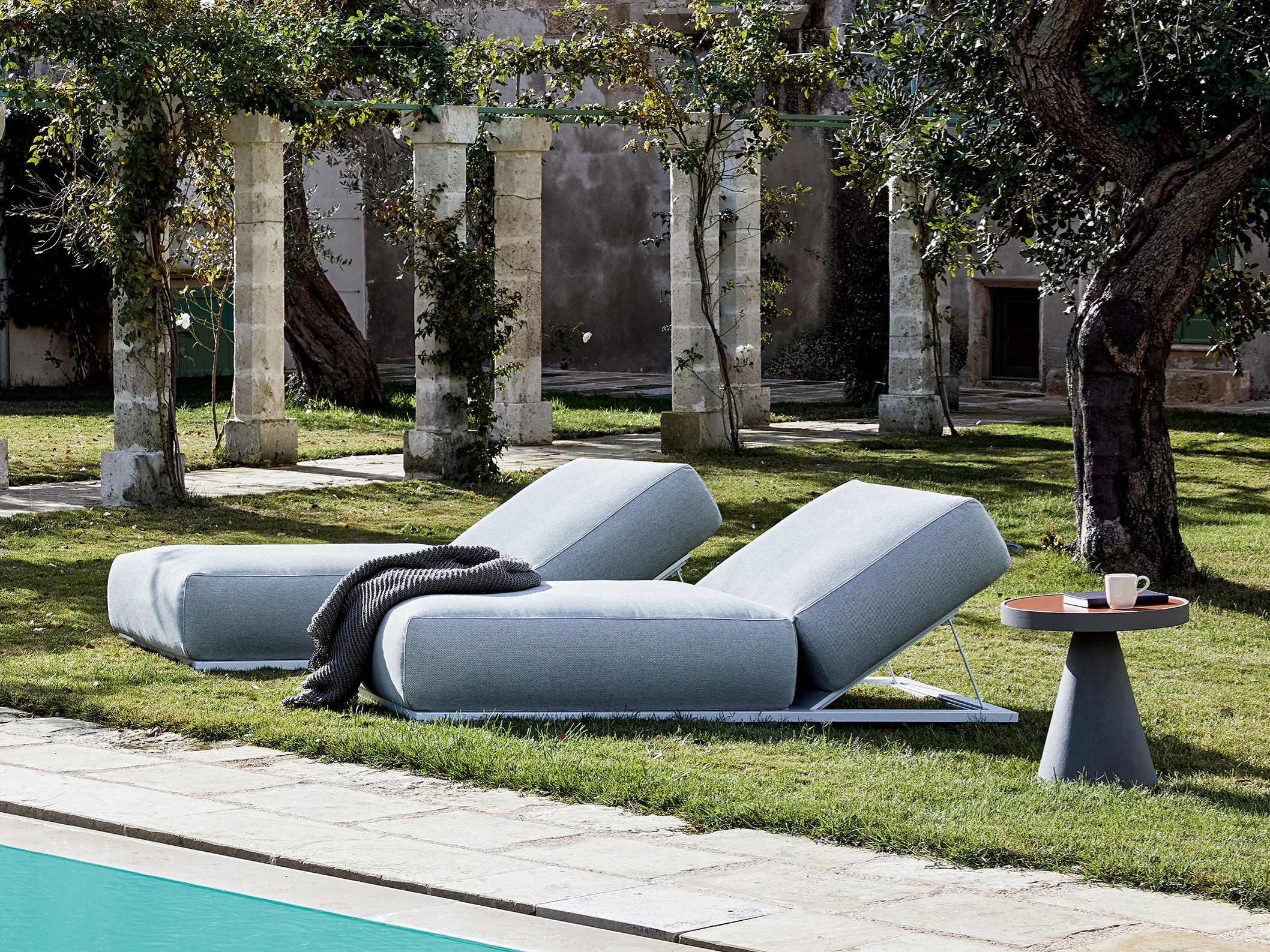 CONE Blend Collection By Meridiani design Andrea Parisio