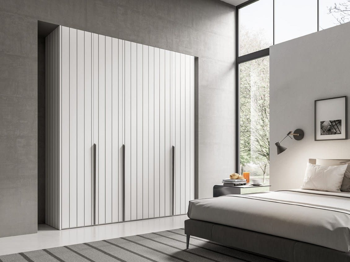 Wardrobe with hinged doors CONFIGURATION 381 By TUMIDEI