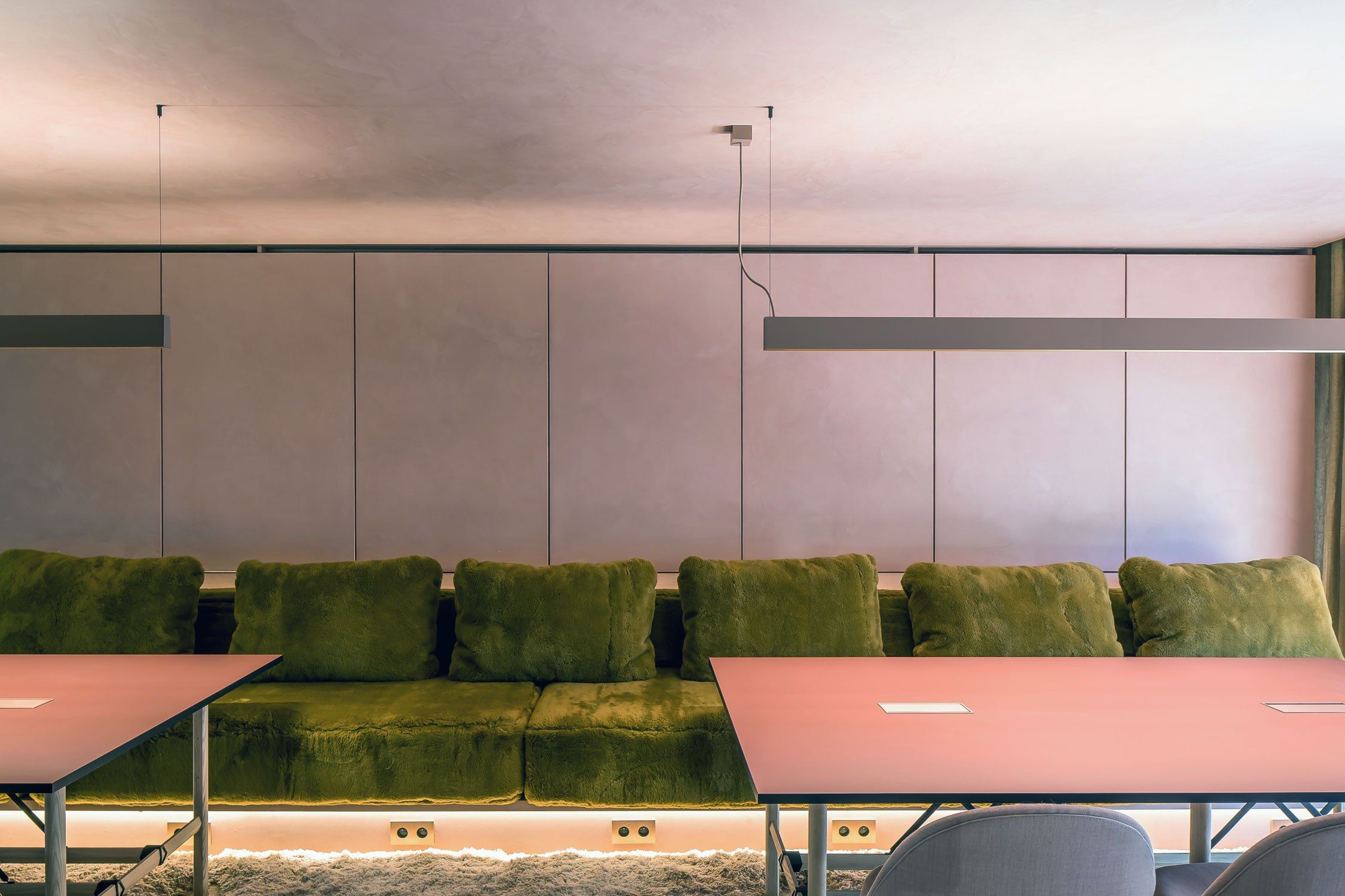 LED dimmbar Pendelleuchte fürs Büro CONFORM Kollektion Conform By Delta Light Design Dean Skira