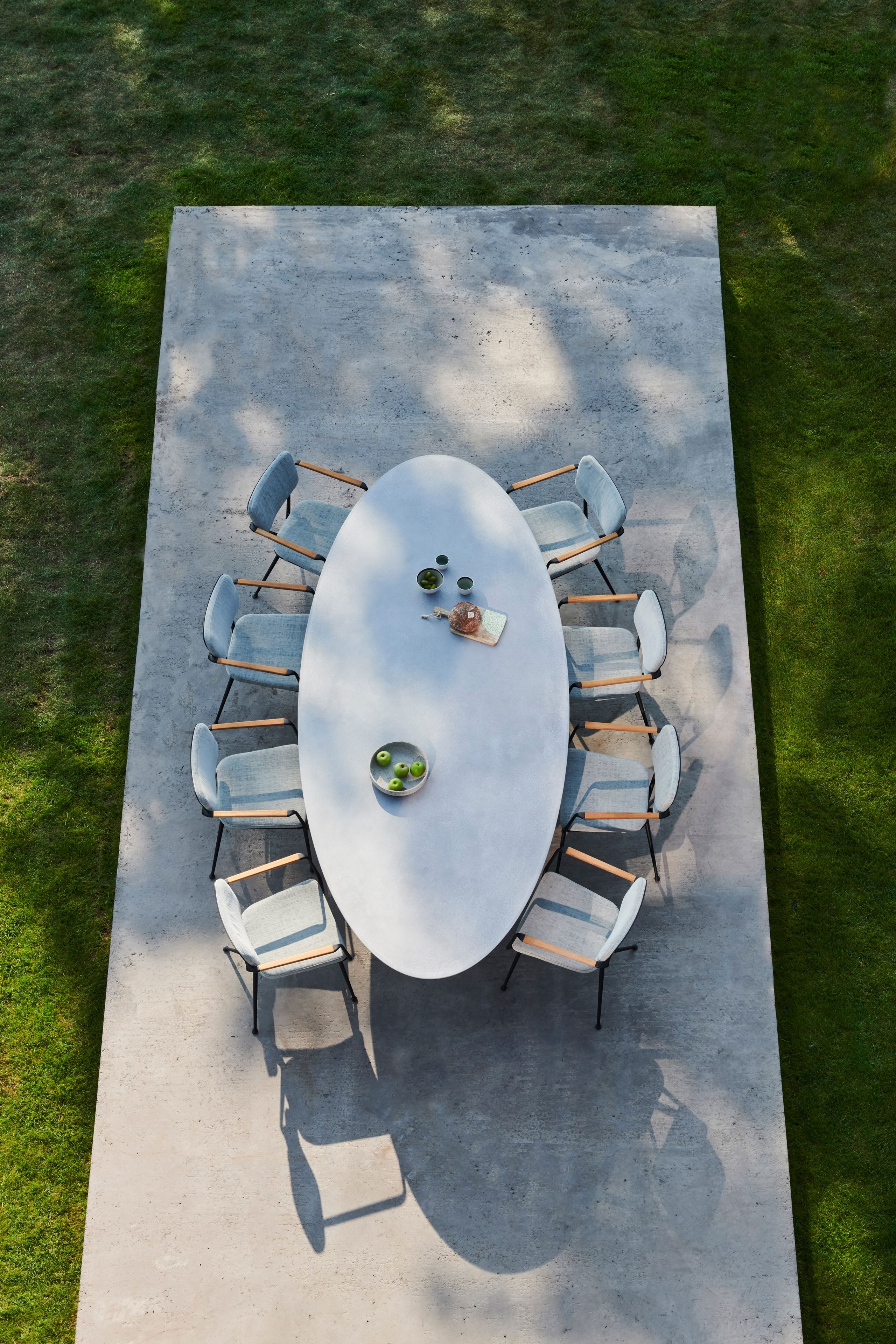CONIX Oval Ductal® garden table By Royal Botania | design Kris Van Puyvelde