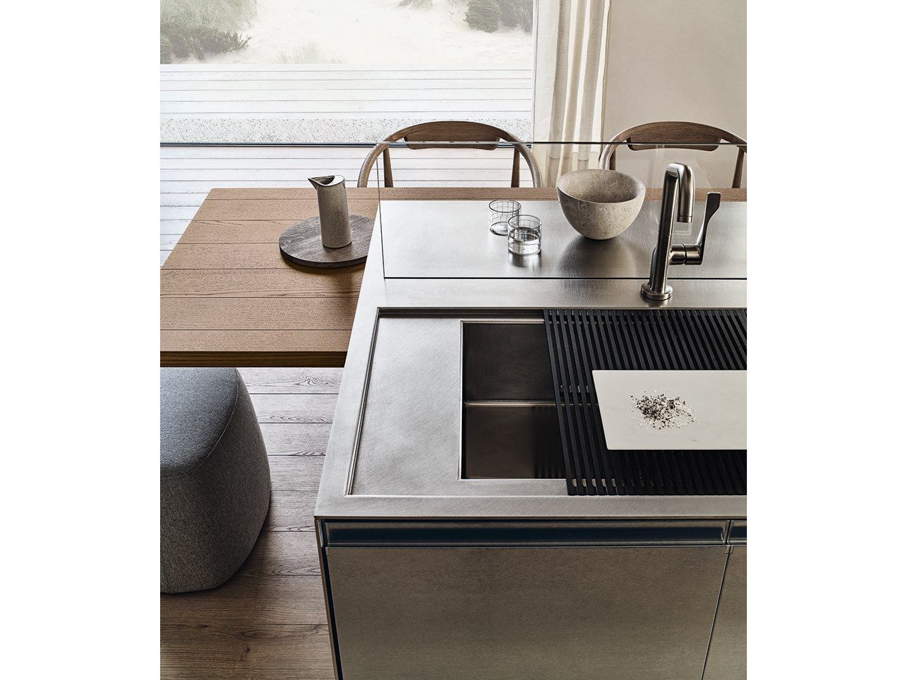 CONVIVIUM Kitchen with island By Arclinea | design Antonio Citterio