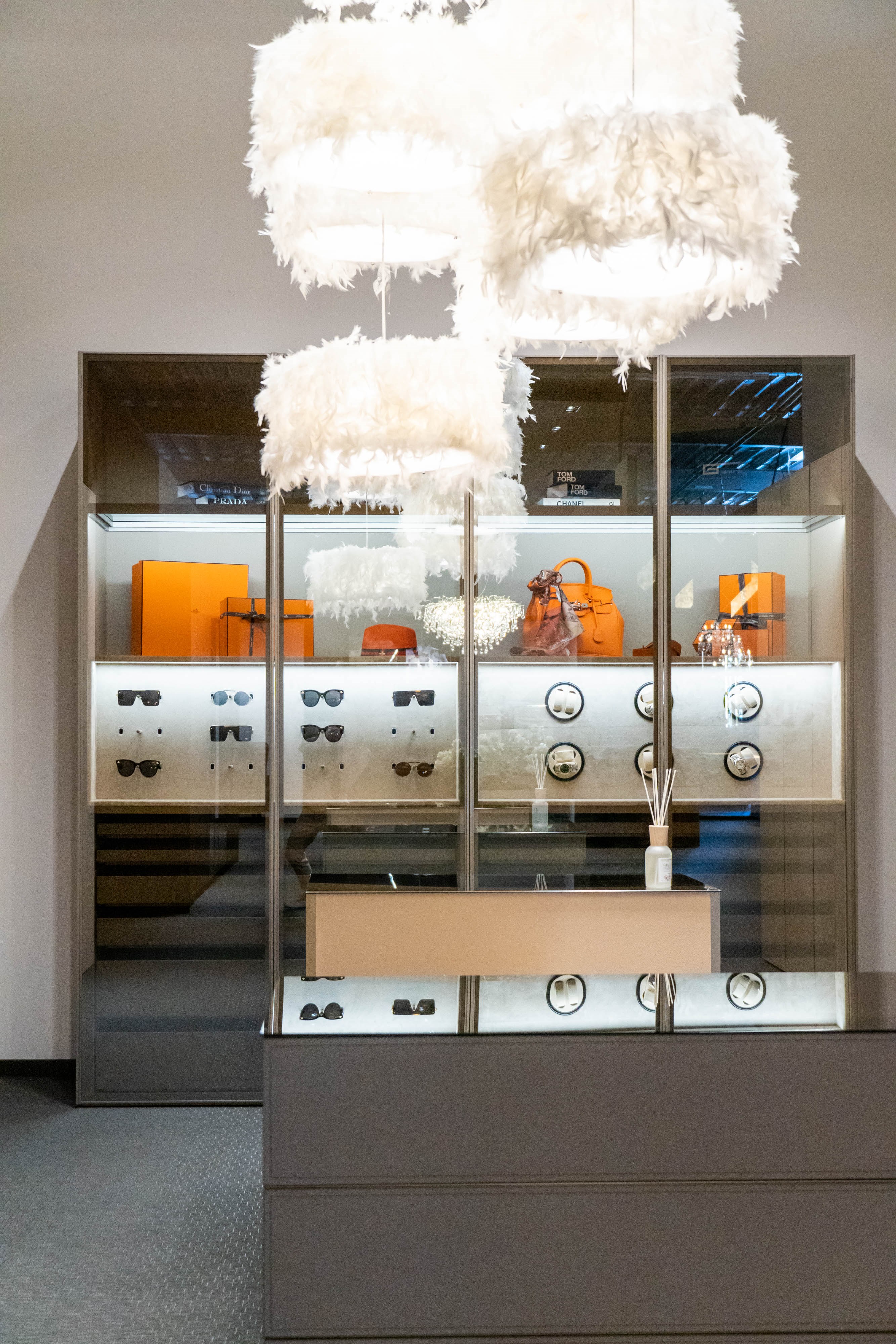 CORIUM LUXURY LEATHER CLOSET Armario By BT45 | design BauTeam
