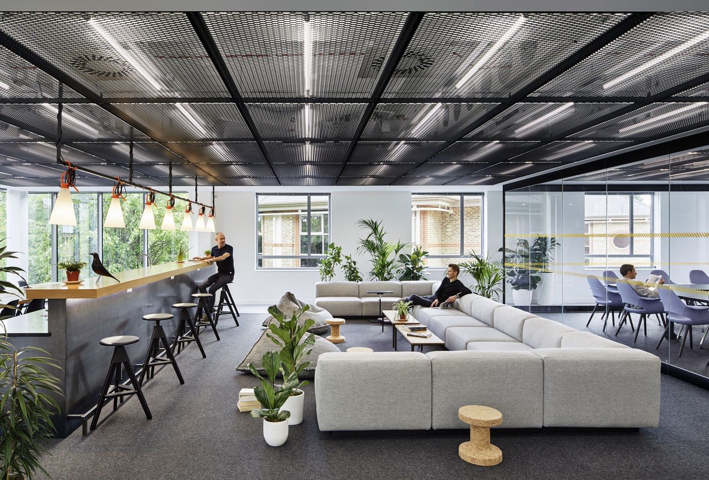 CORK FAMILY Cork stool / coffee table By Vitra | design Jasper Morrison