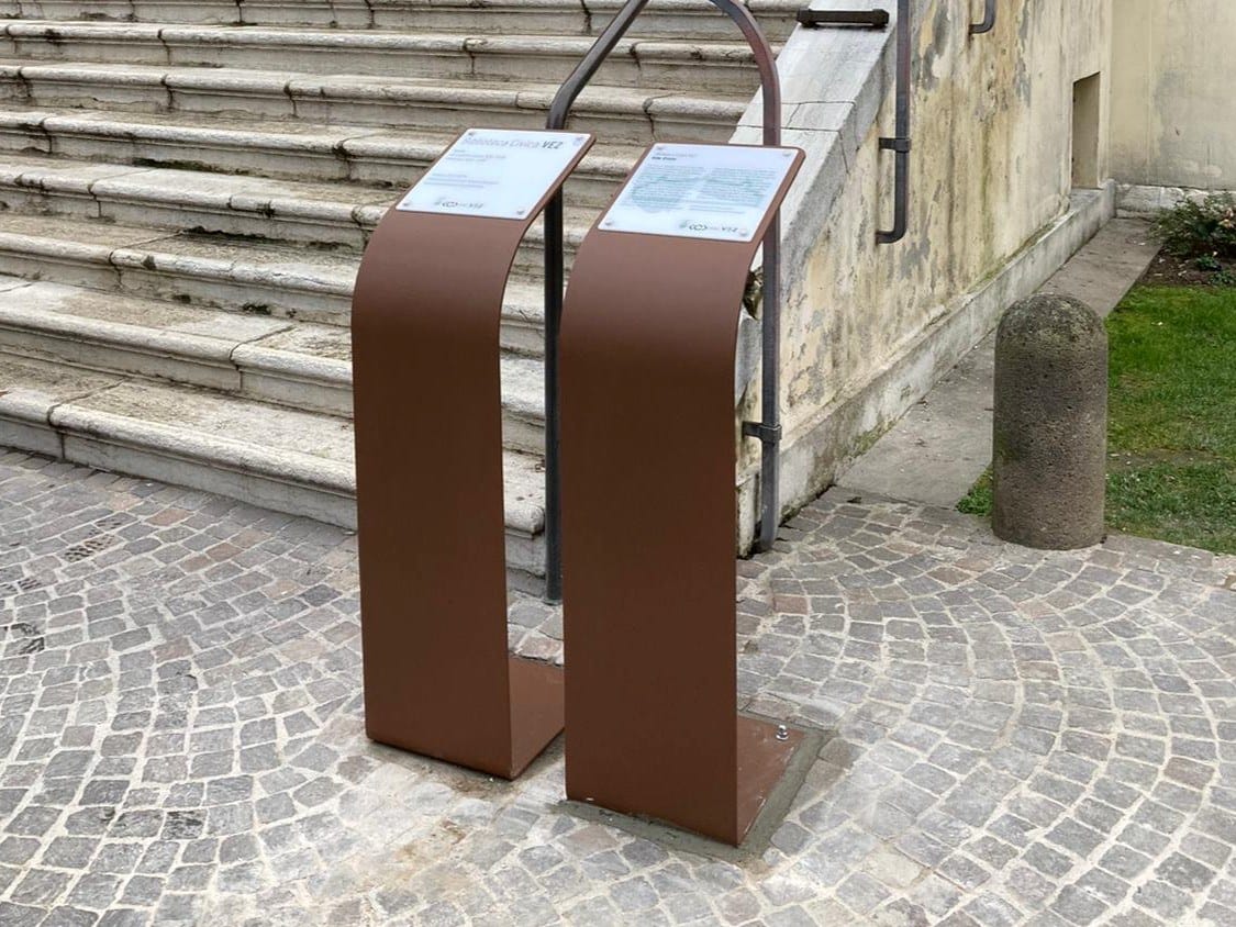 CORTEN STEEL LECTERN WITH PLATES information stand By Remor
