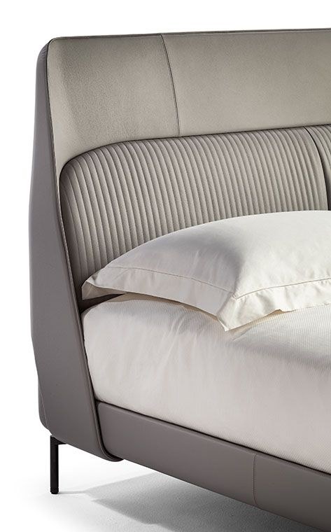 COUPÈ DE LUXE Bed By Poltrona Frau | design GamFratesi
