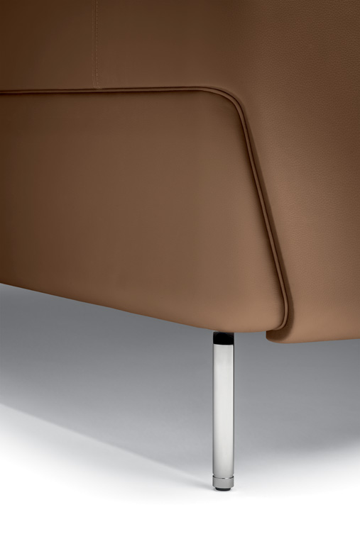 COUPÉ bed By Poltrona Frau design GamFratesi