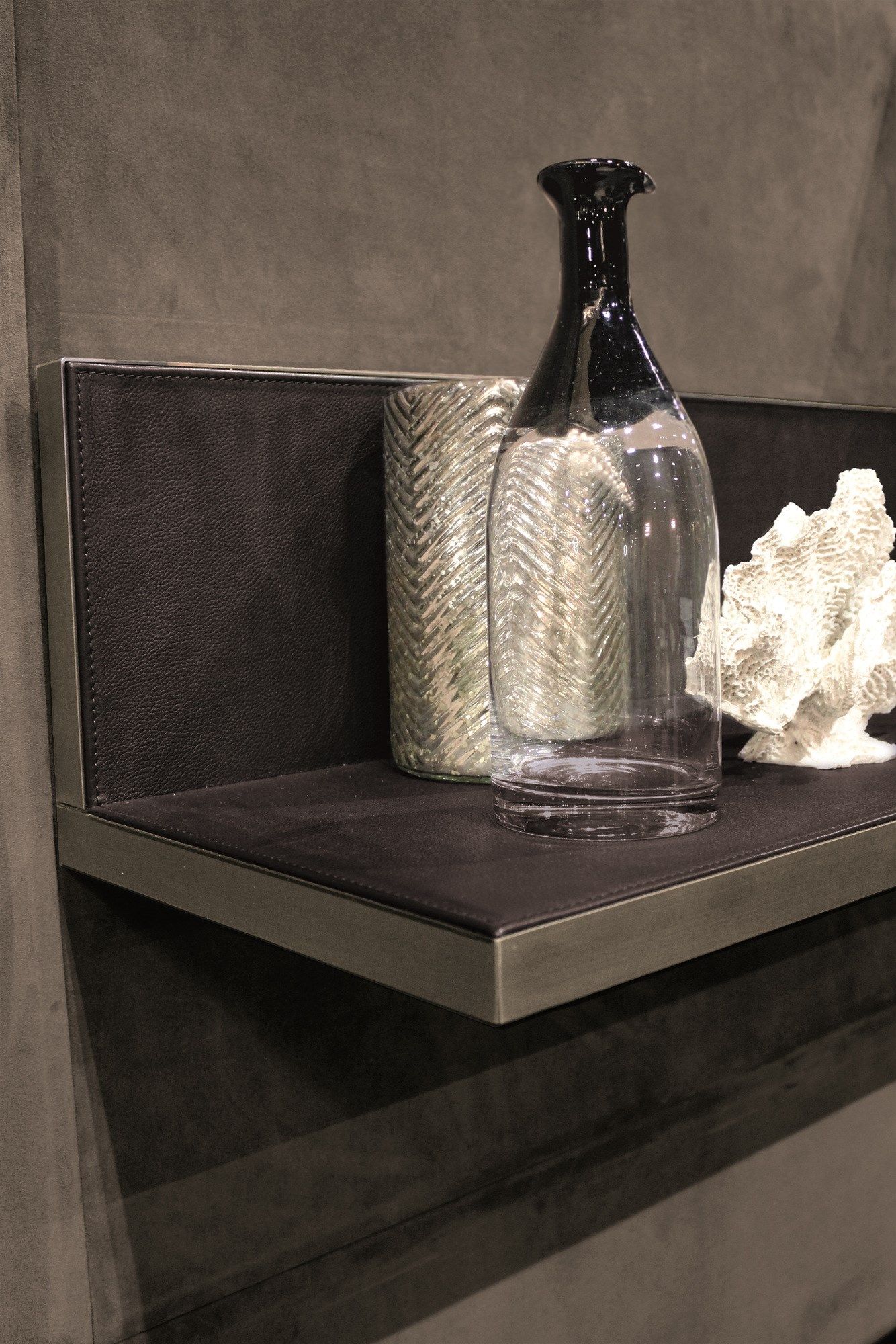 COURBET | Wall shelf By Longhi design Giuseppe Viganò