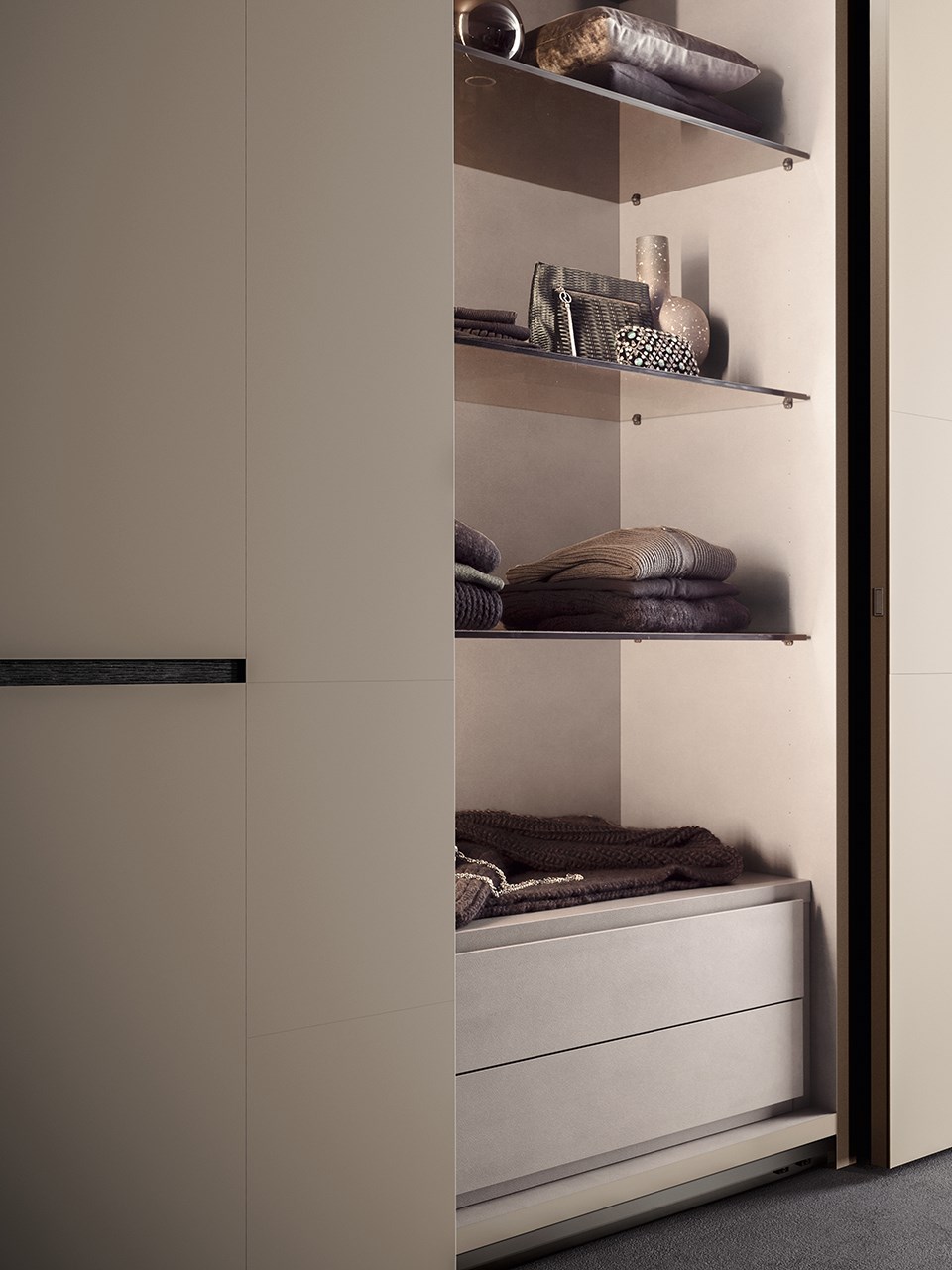CREA Lacquered wooden wardrobe By PIANCA