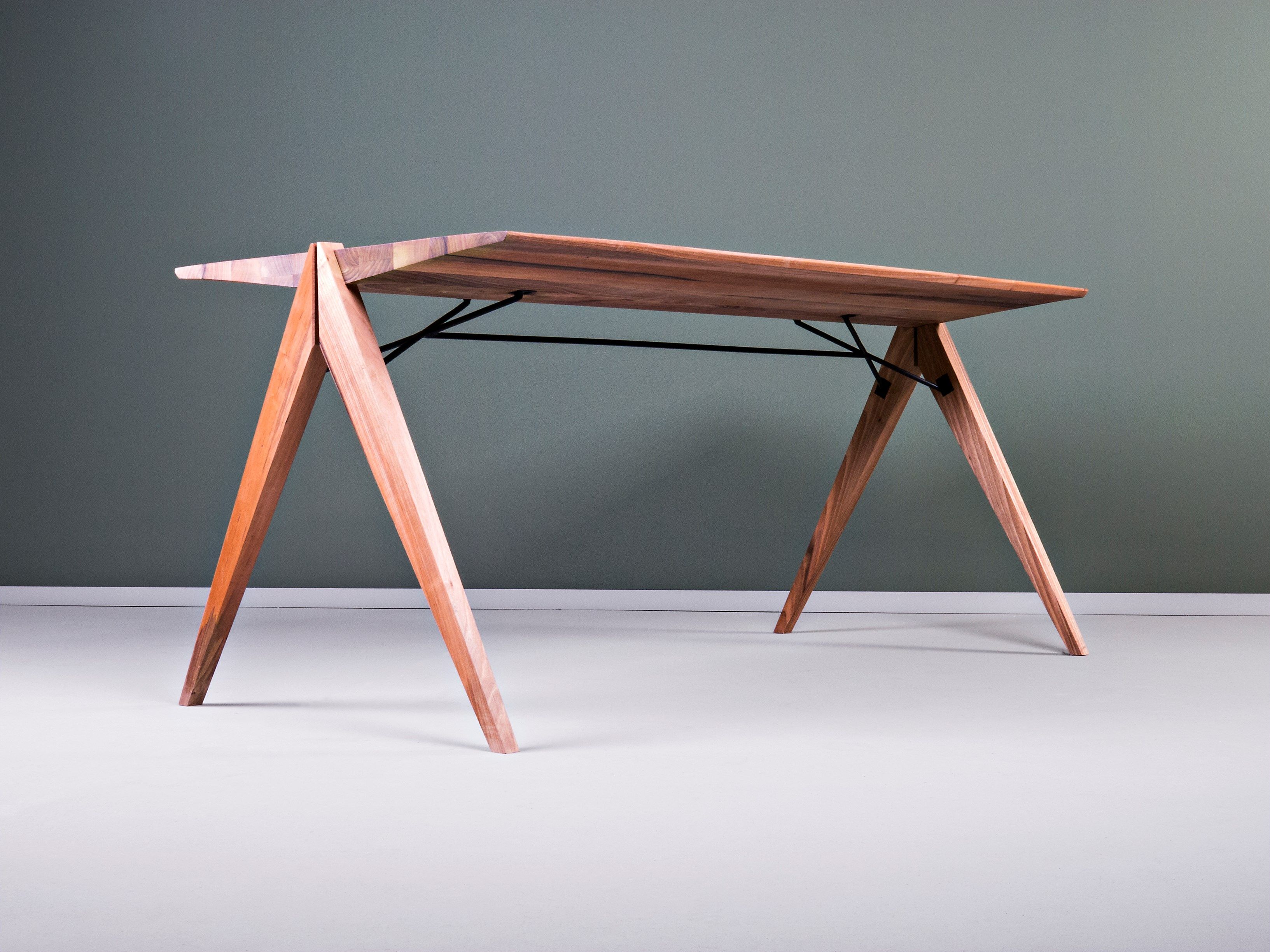 CROCODILE | Table Crocodile Collection By HOOKL und STOOL design ...