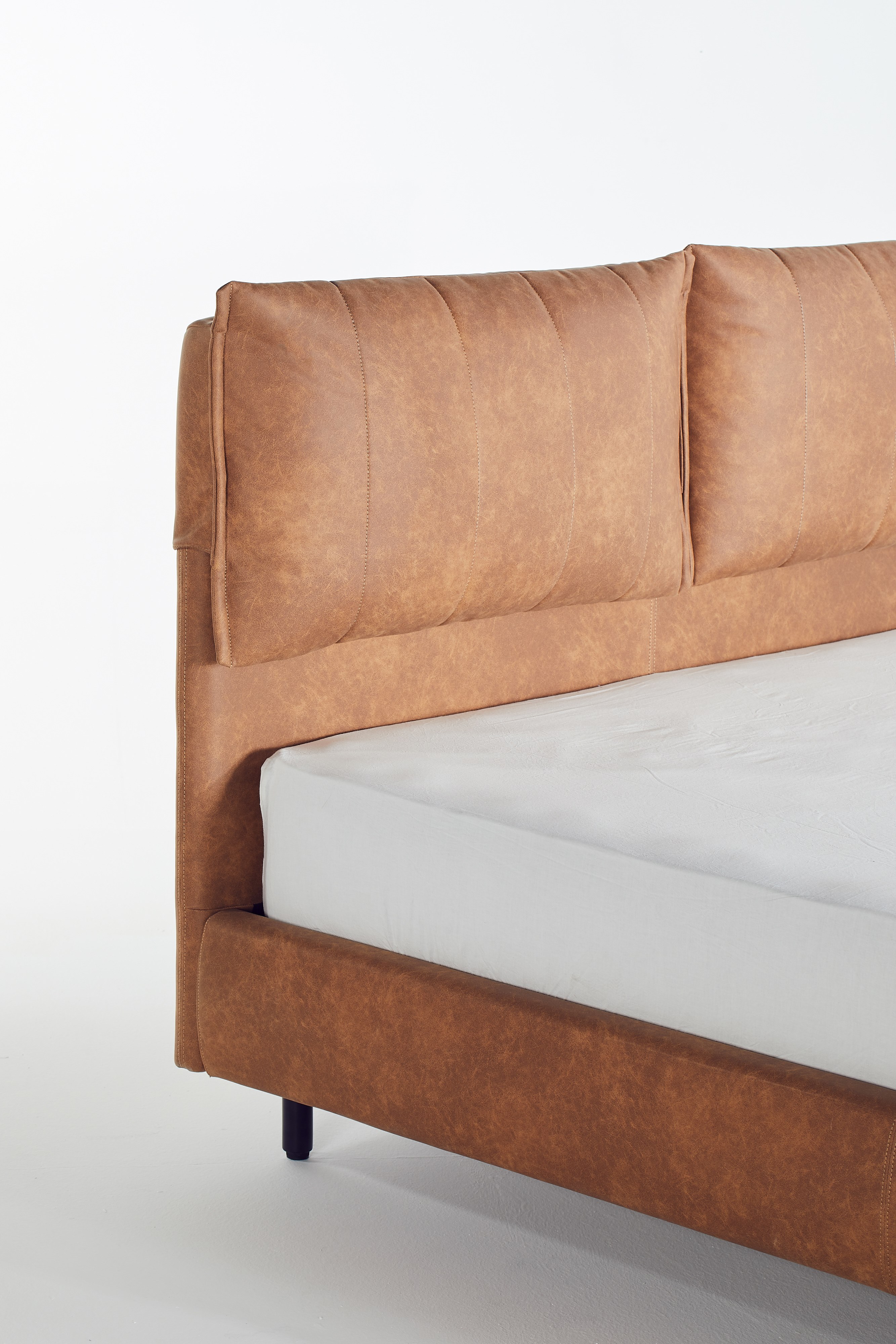 CROISSANT bed By grado design