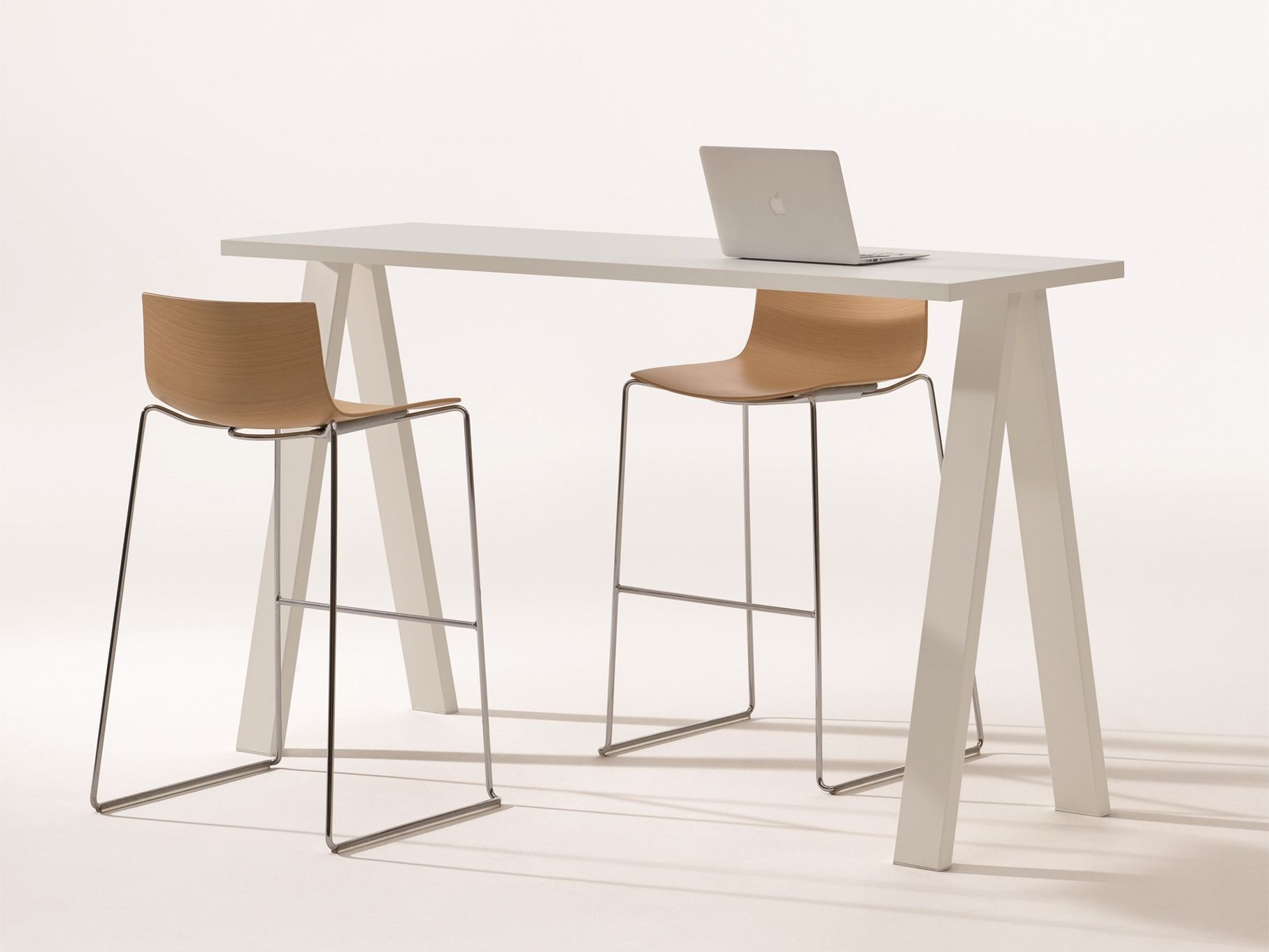 CROSS | High table By arper design Metrica