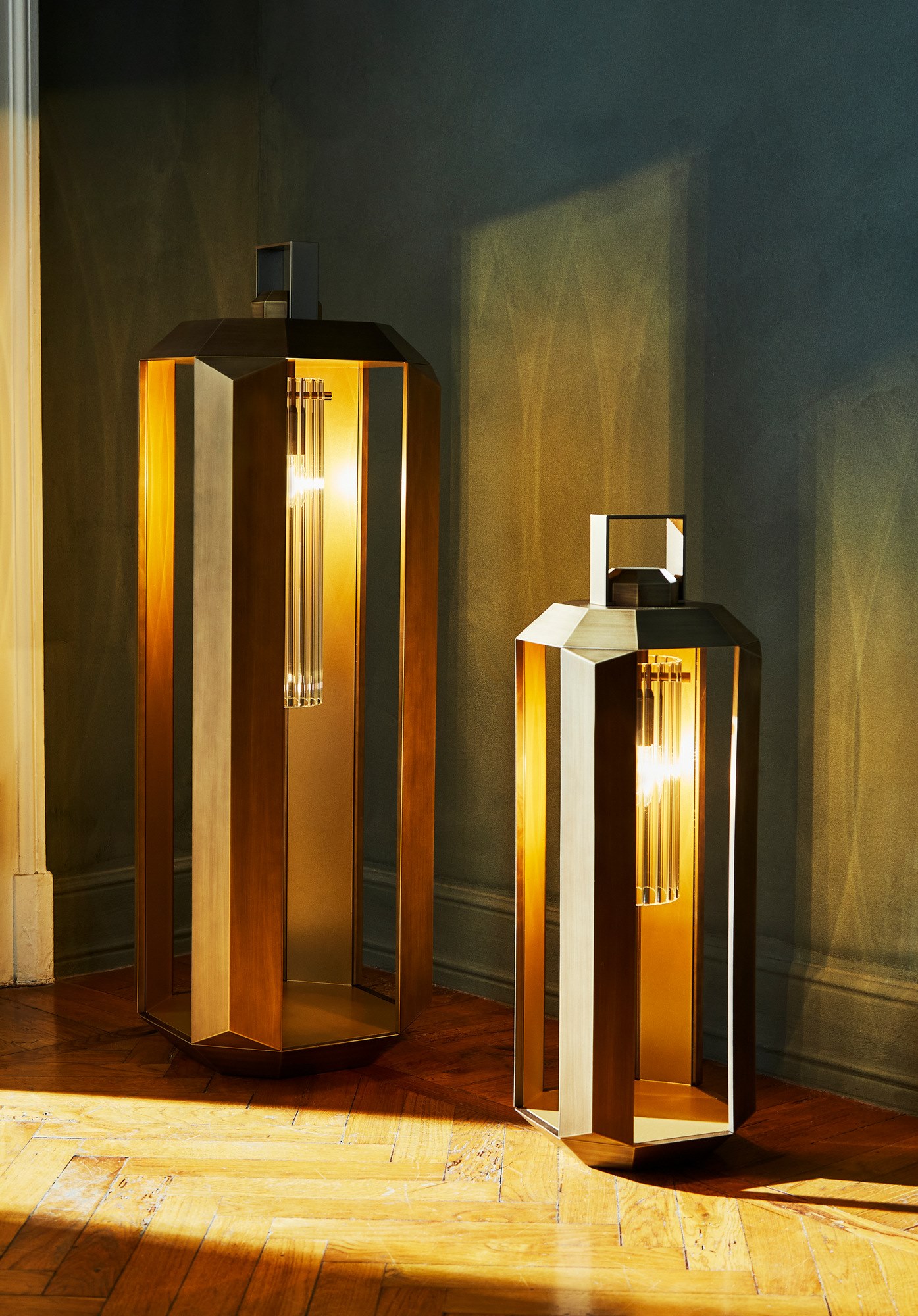 CUBE Floor lamp By Contardi