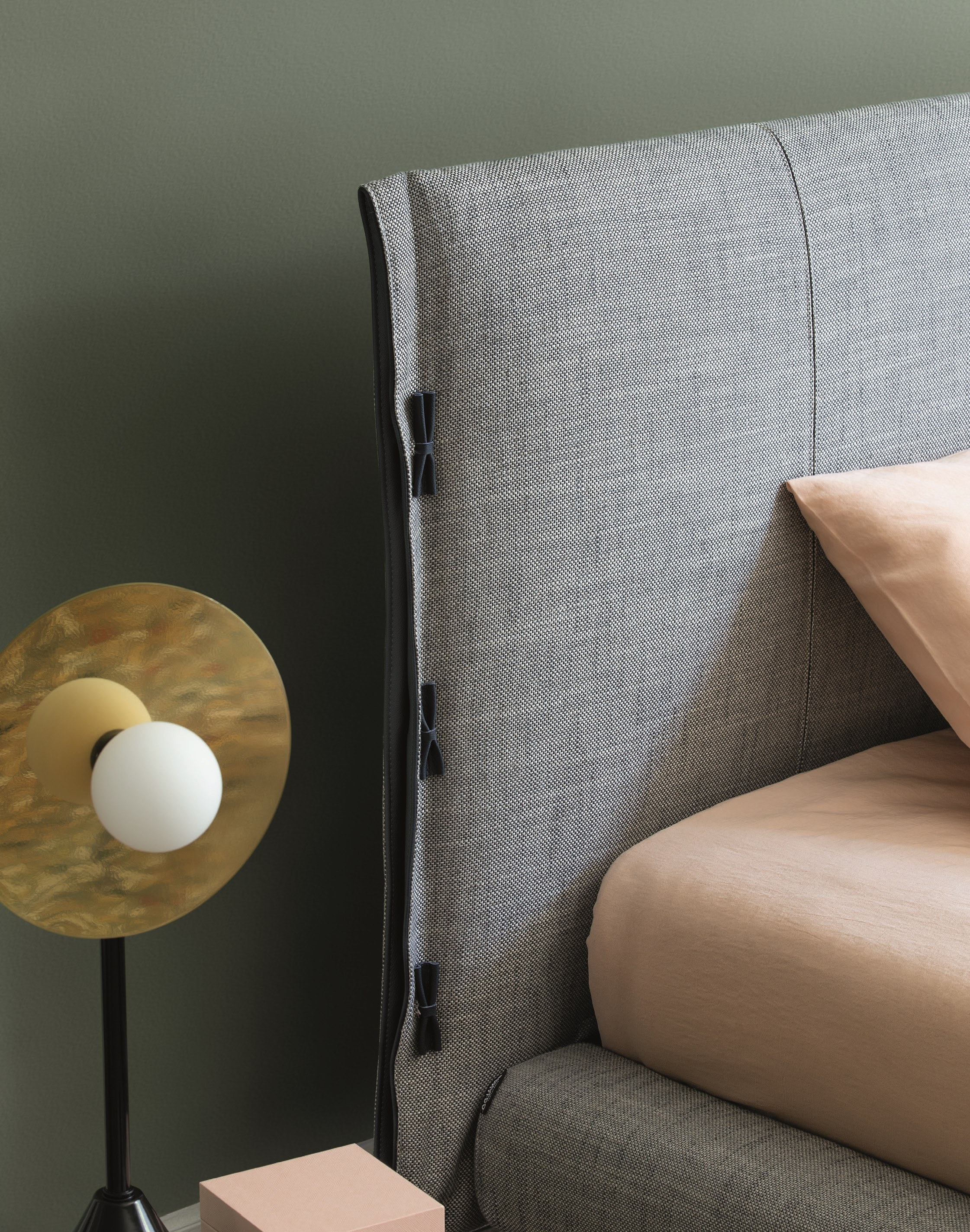 CUFF | Single bed By Bonaldo design Mauro Lipparini