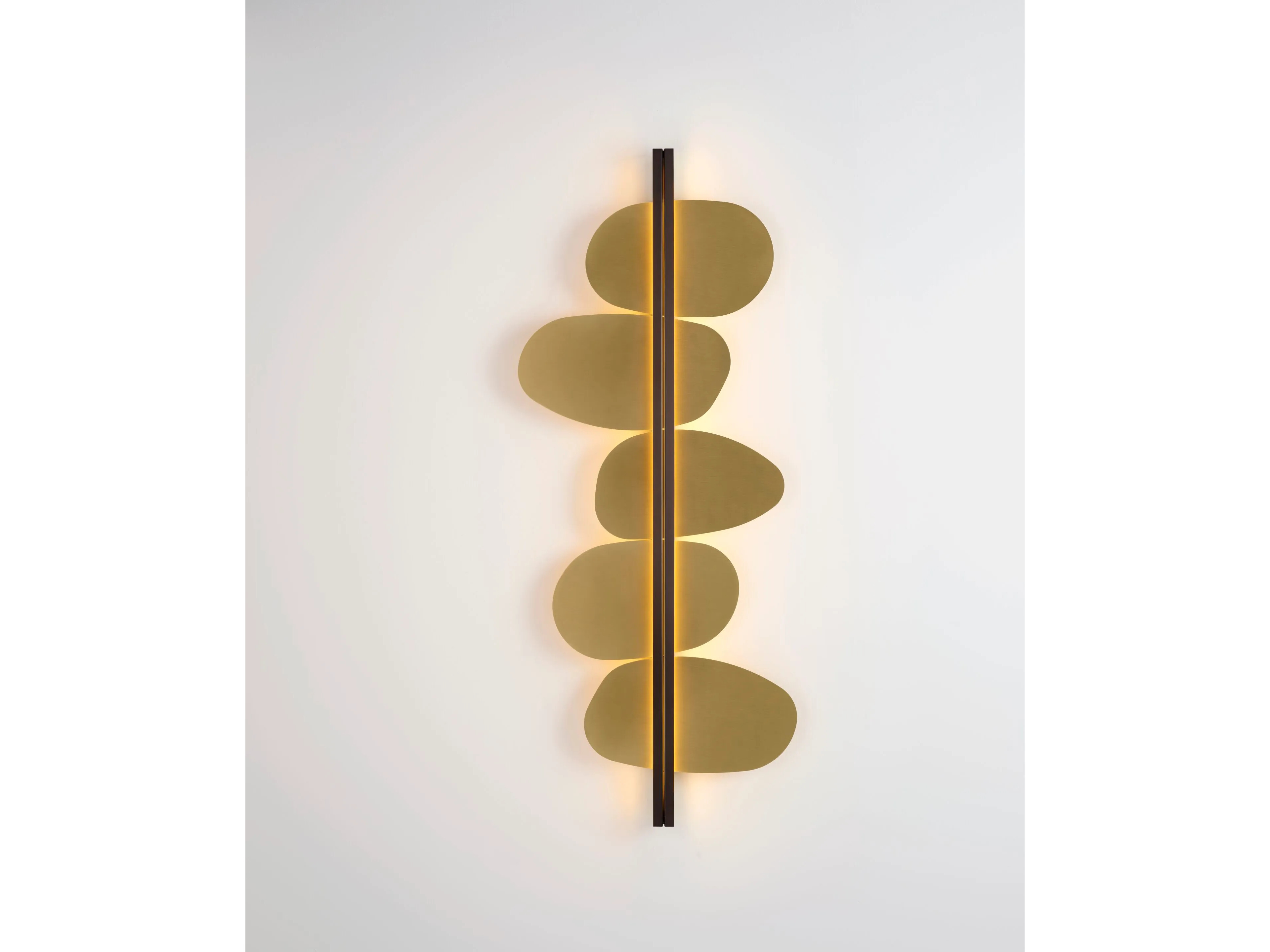 STRATE STONE LED brass wall lamp By CVL Luminaires