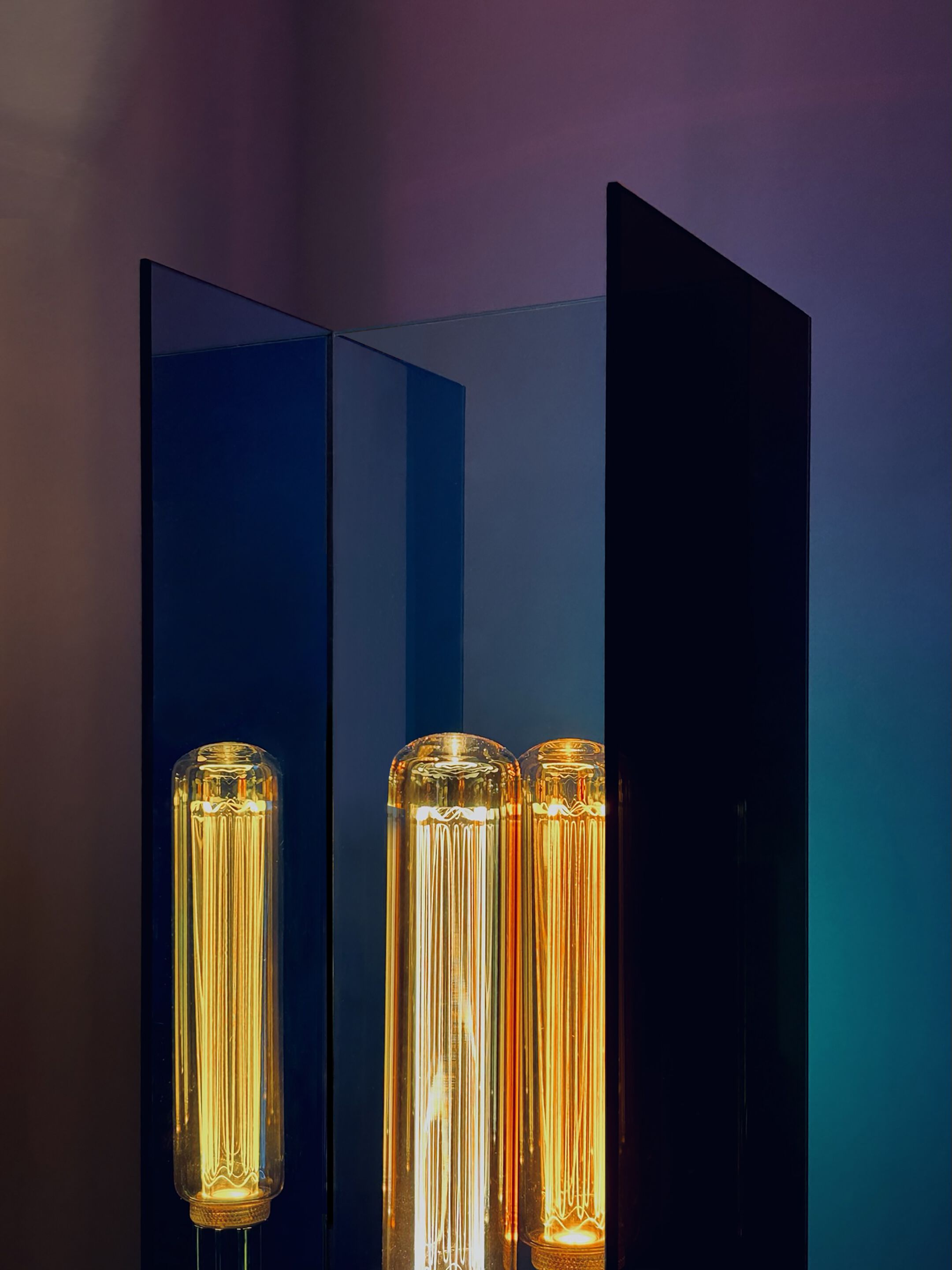 I-BEAM Table lamp By Caroline Chao