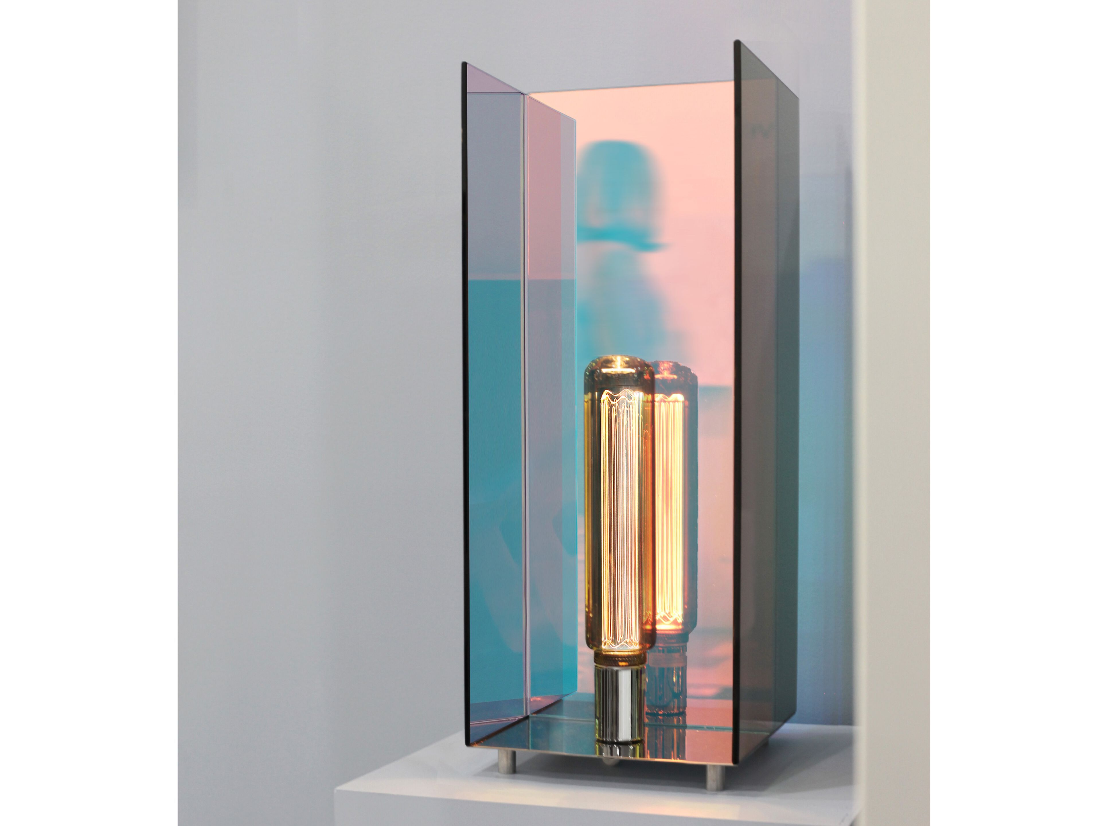 I-BEAM Table lamp By Caroline Chao