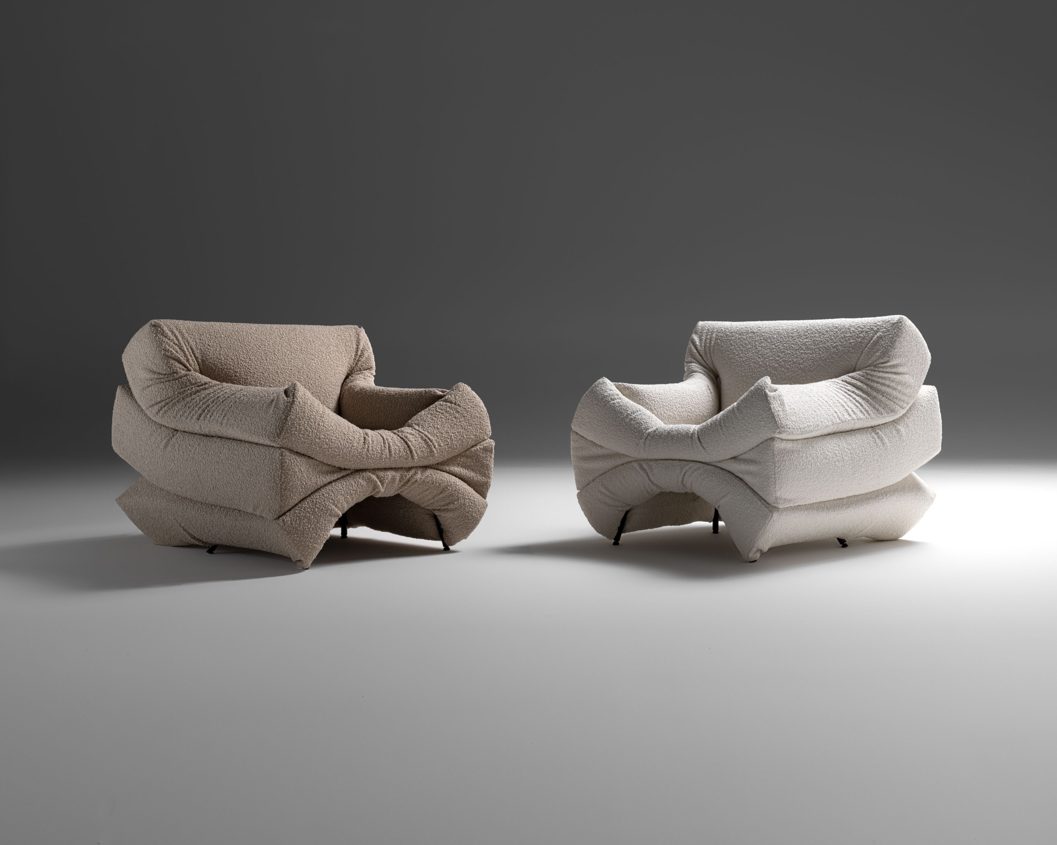 MASS PRESSURE Armchair By Casamania & Horm