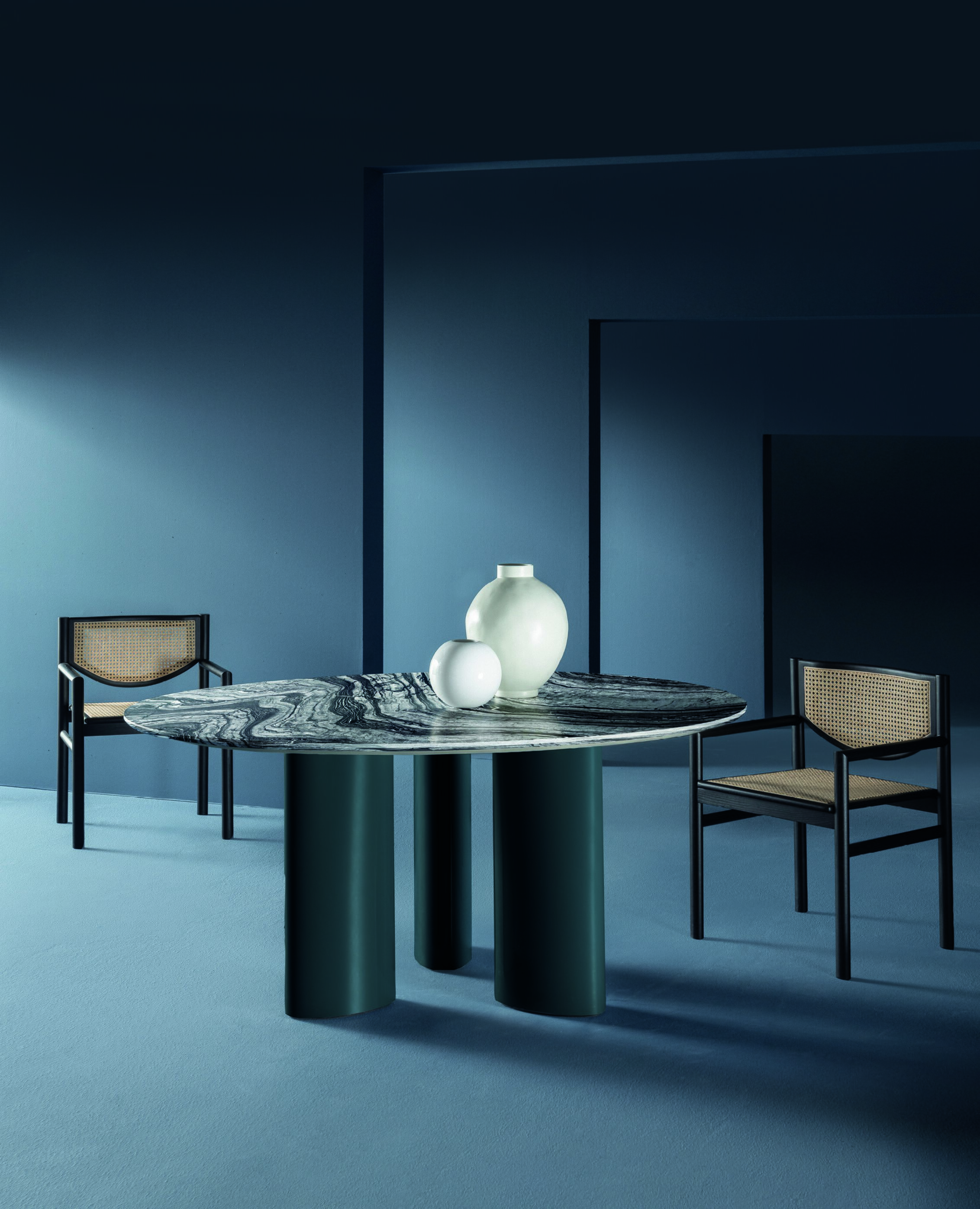 TANGERI Tavolo ovale in marmo By Casamilano | design Roberto Lazzeroni