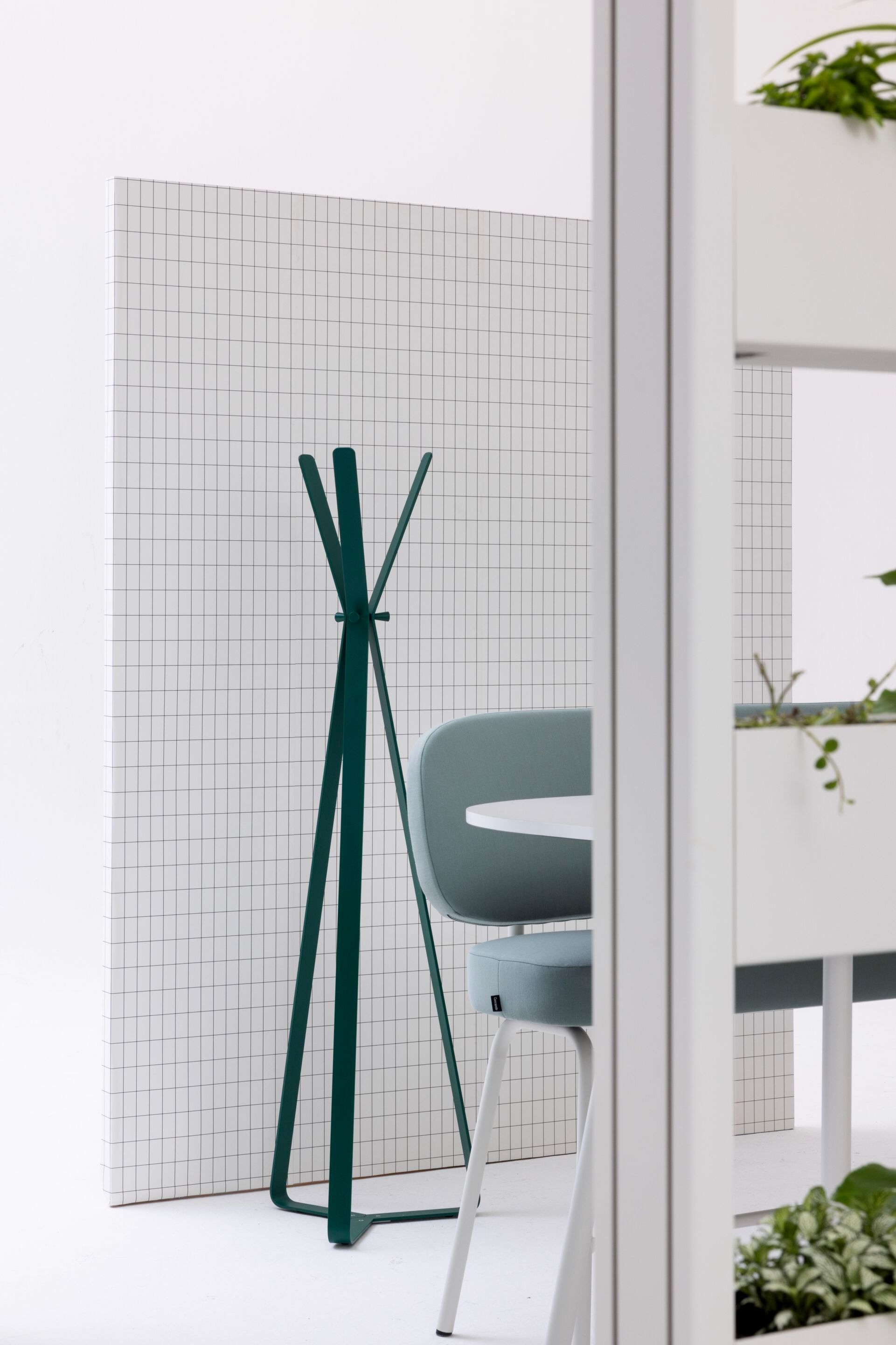 BEND Powder coated steel office coat rack By Cascando
