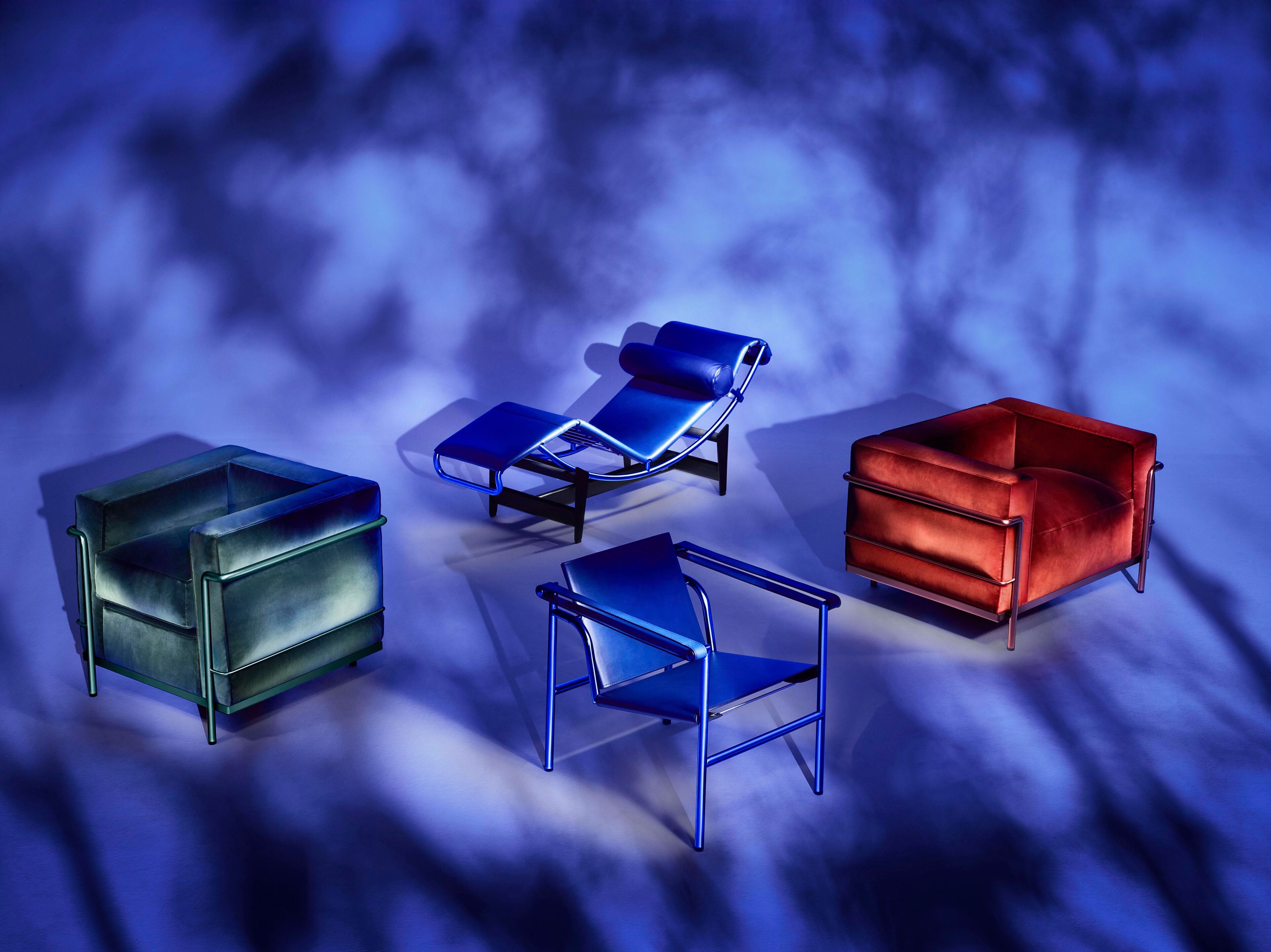 4 CHAISE LONGUE À REGLAGE CONTINU 60 Leather chaise longue By Cassina ...