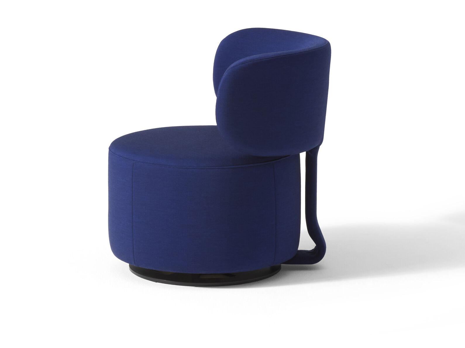 TAMBUROUND Easy chair By Cassina