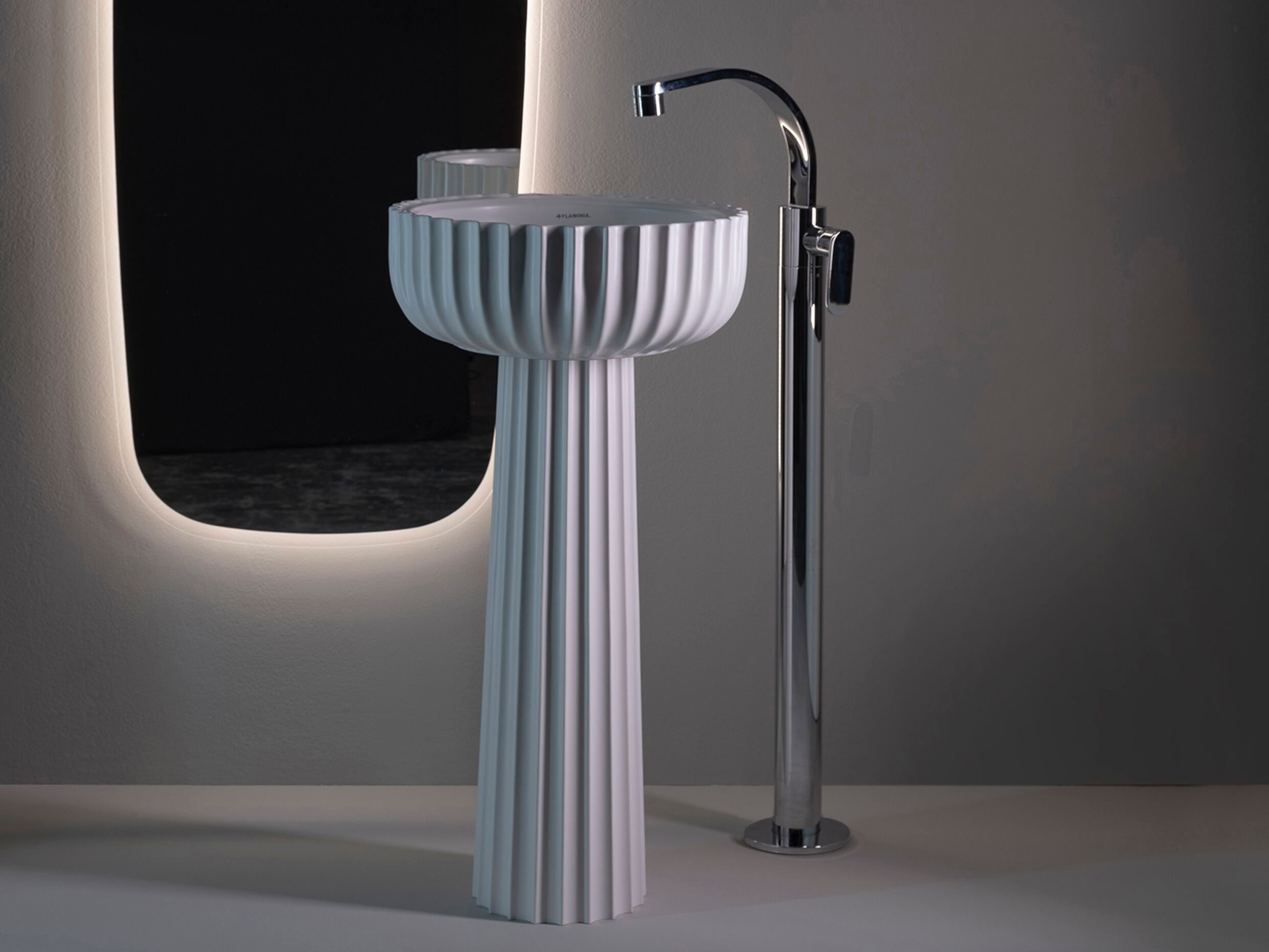 SETTECENTO Freestanding washbasin By Ceramica Flaminia