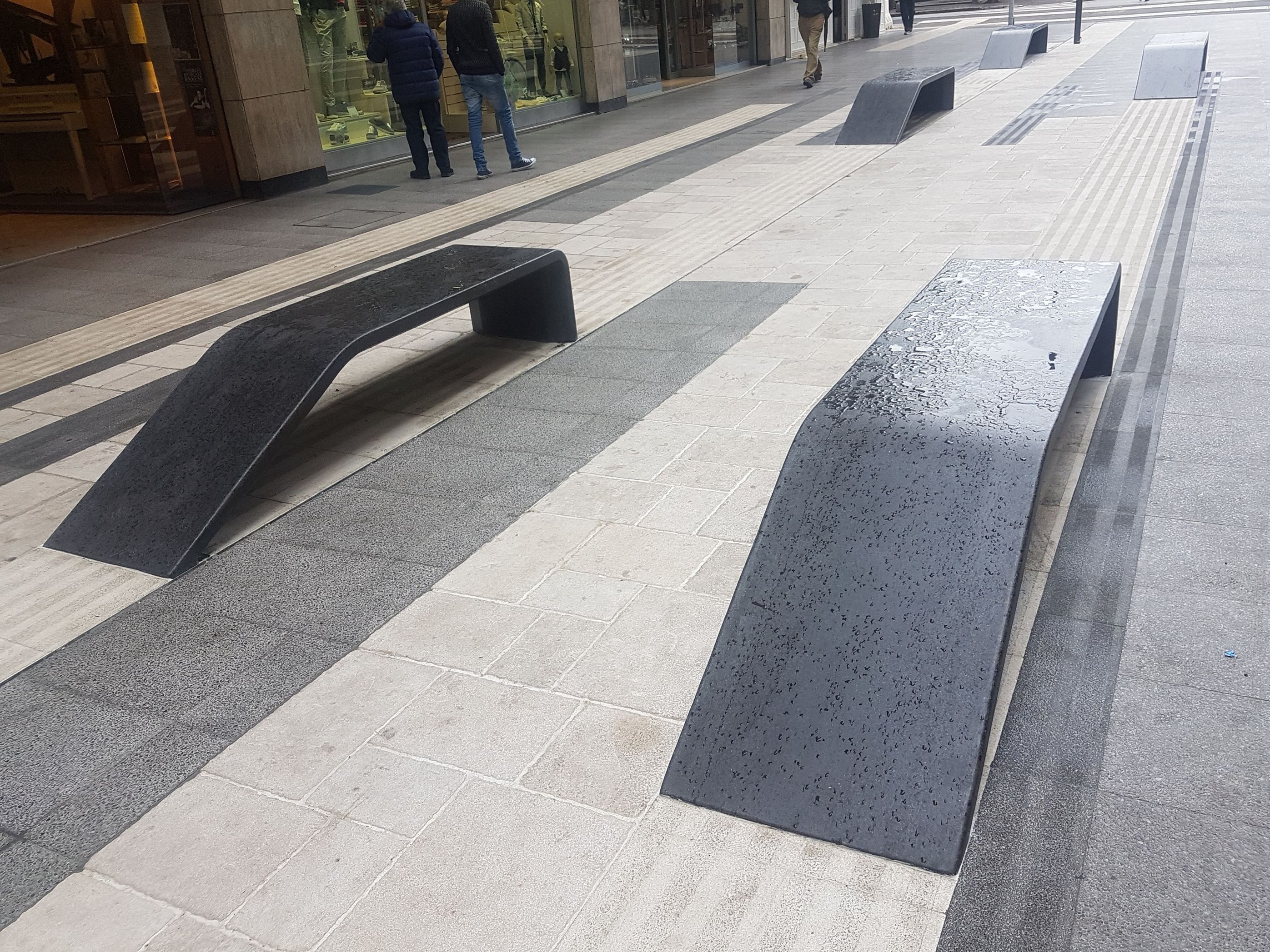 Concrete and cement-Based materials Bench By Manufatti Viscio