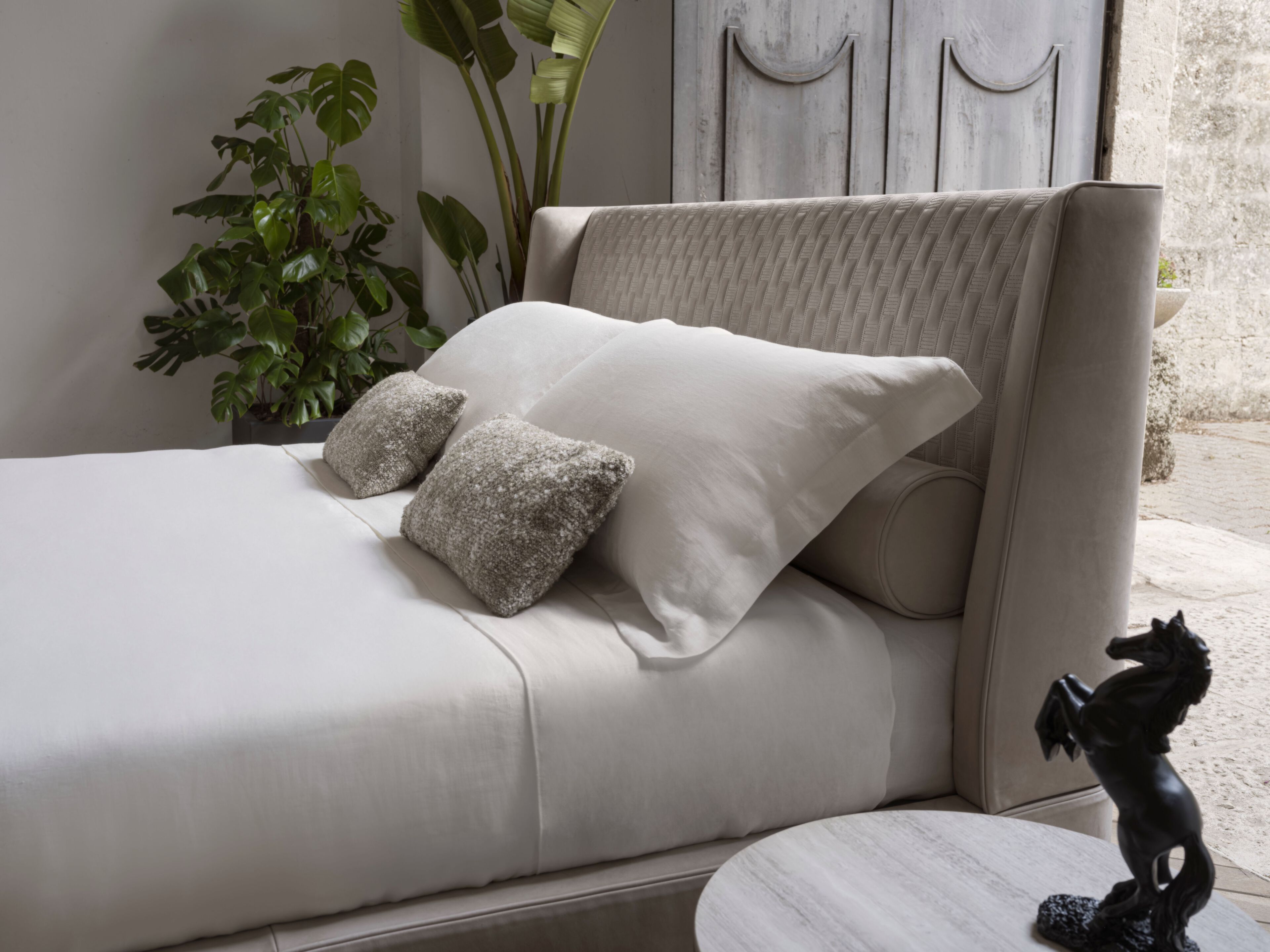 VICTOR Bed By Conte - Italian Bed Design