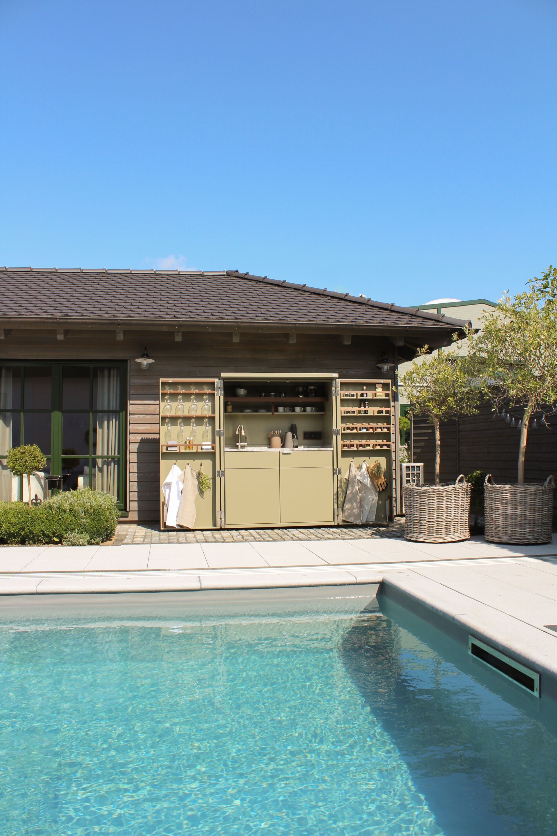 KITCHEN IN A CUPBOARD Hideaway outdoor kitchen By CUBIC OUTDOOR LIVING