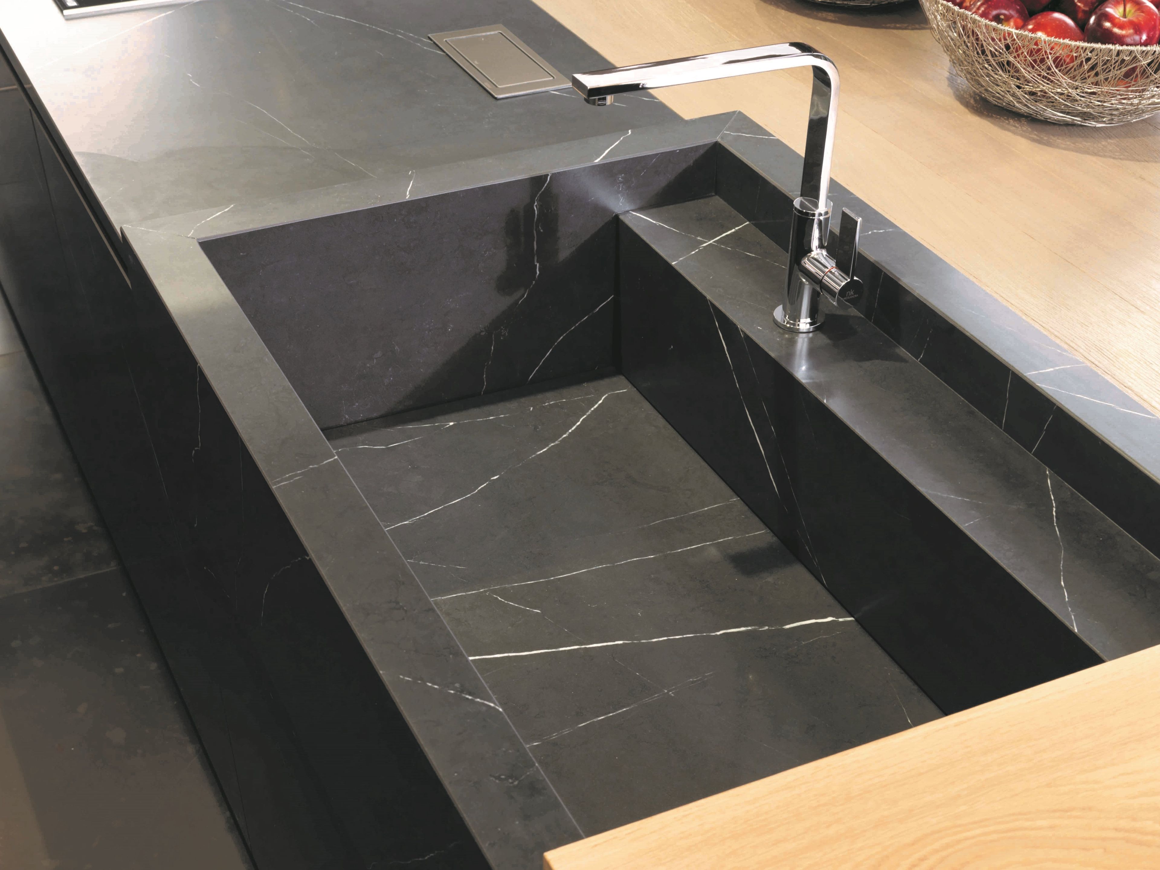 Custom kitchen By GAMADECOR