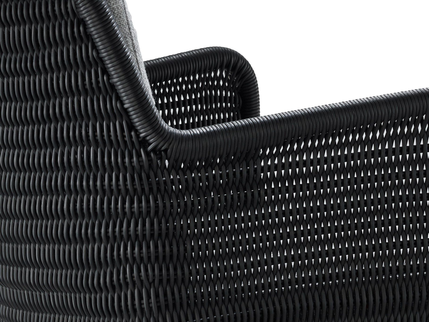 D43 Cantilever chair with armrests By TECTA