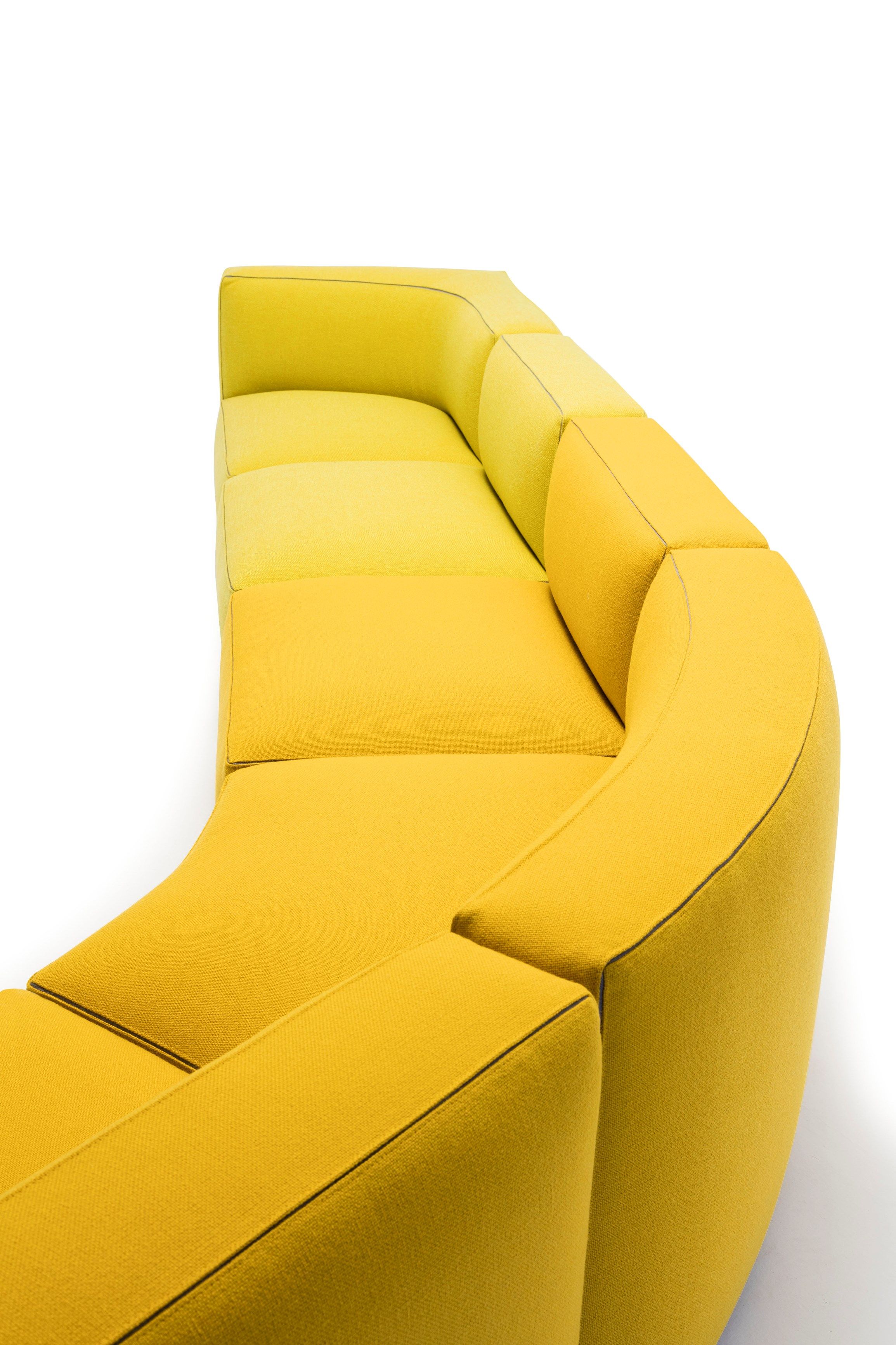 DADO Modular fabric sofa By Andreu World