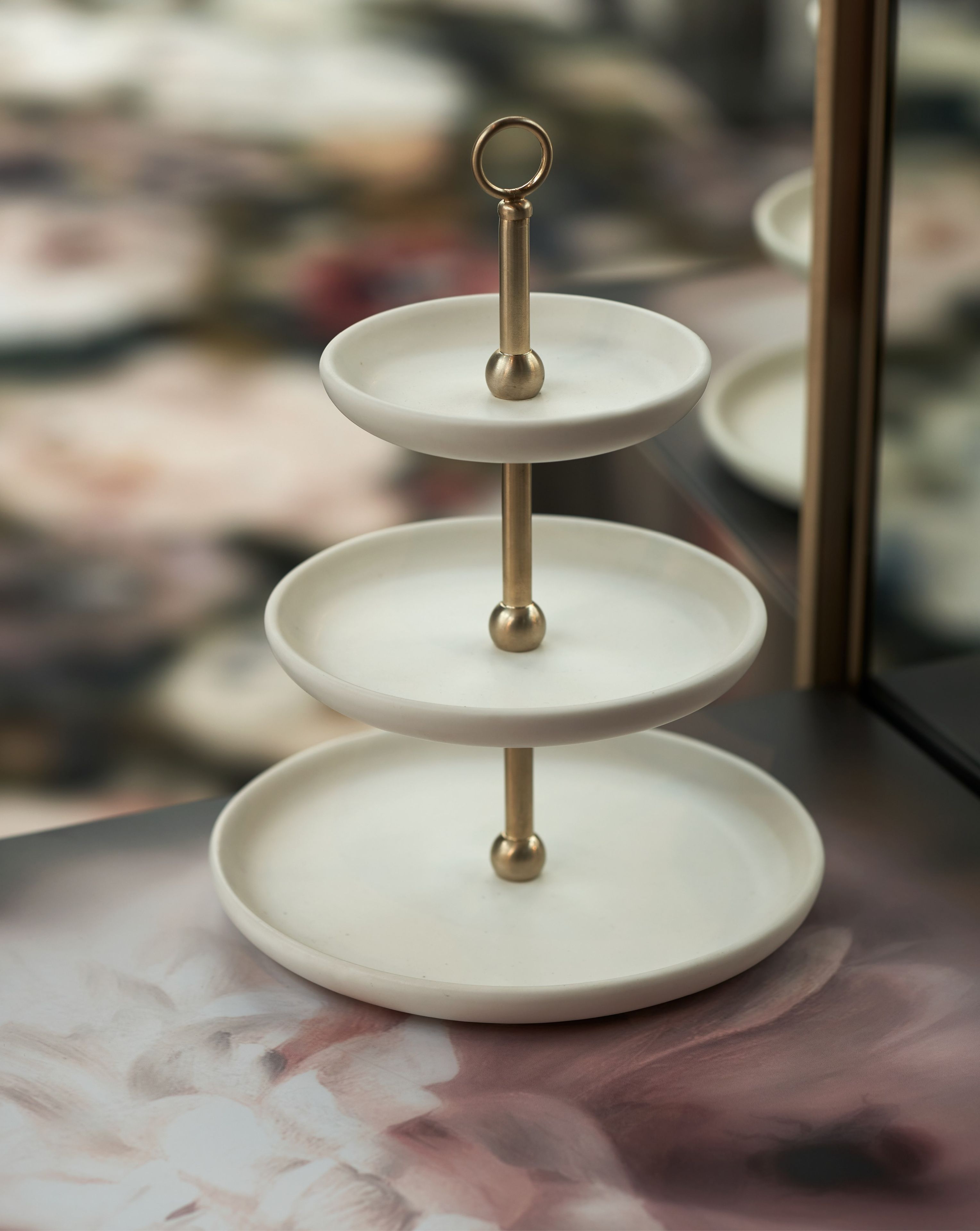 DAHLIA Ceramic centerpiece By Devon&Devon | design Marcel Wanders