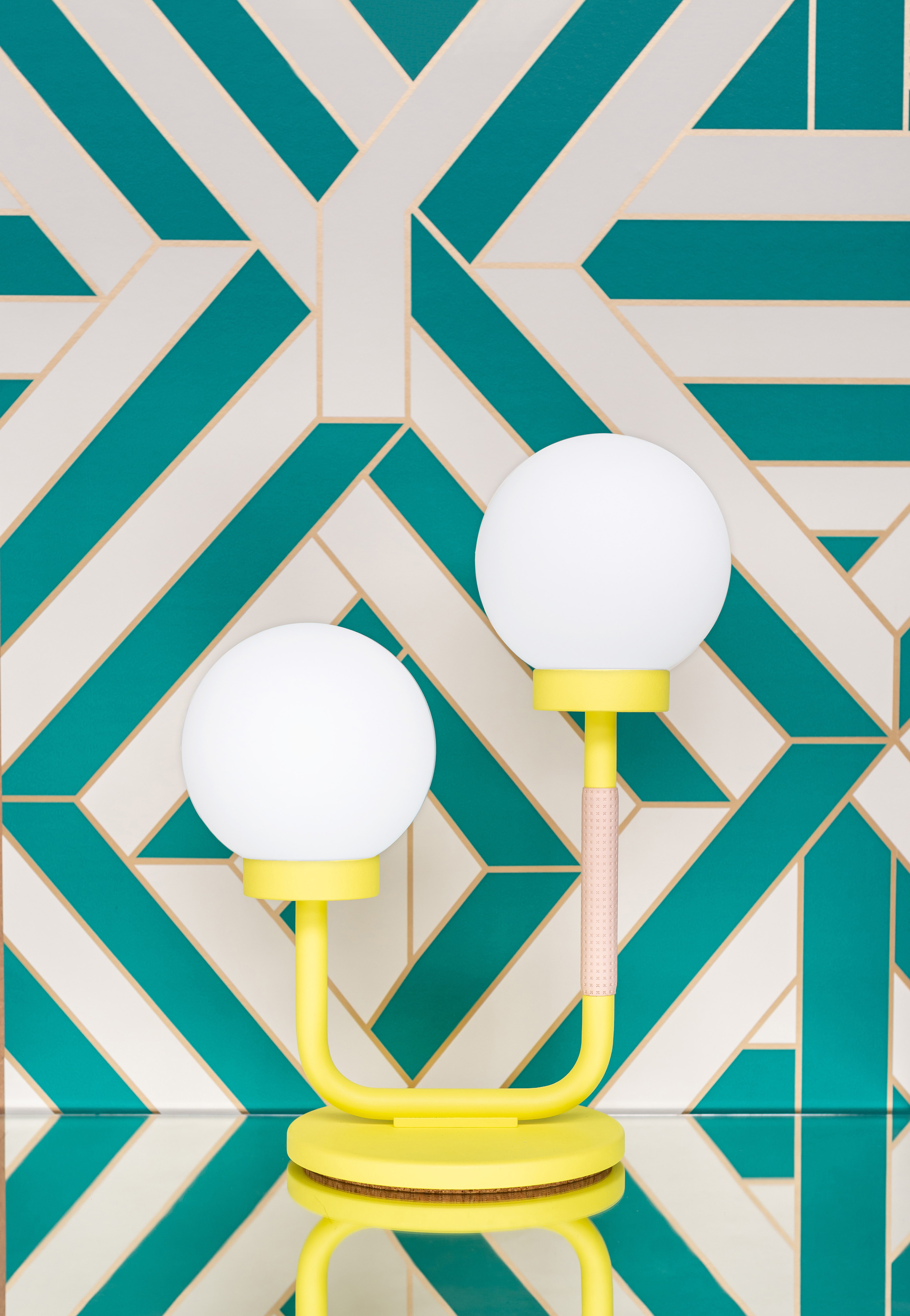 LITTLE DARLING Table lamp By Swedish Ninja