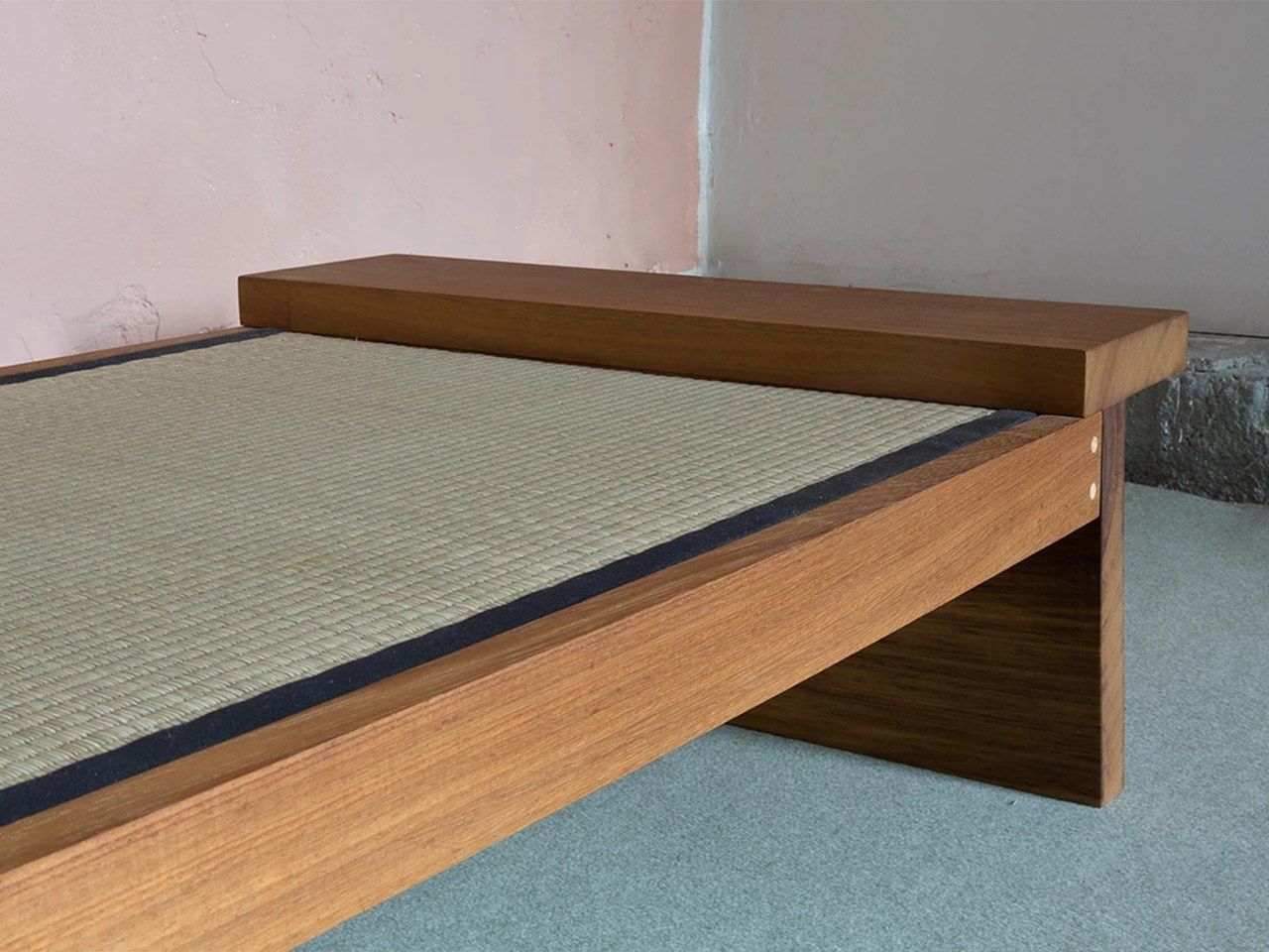 DAYBED Japanese style solid wood day bed By Vivere Zen