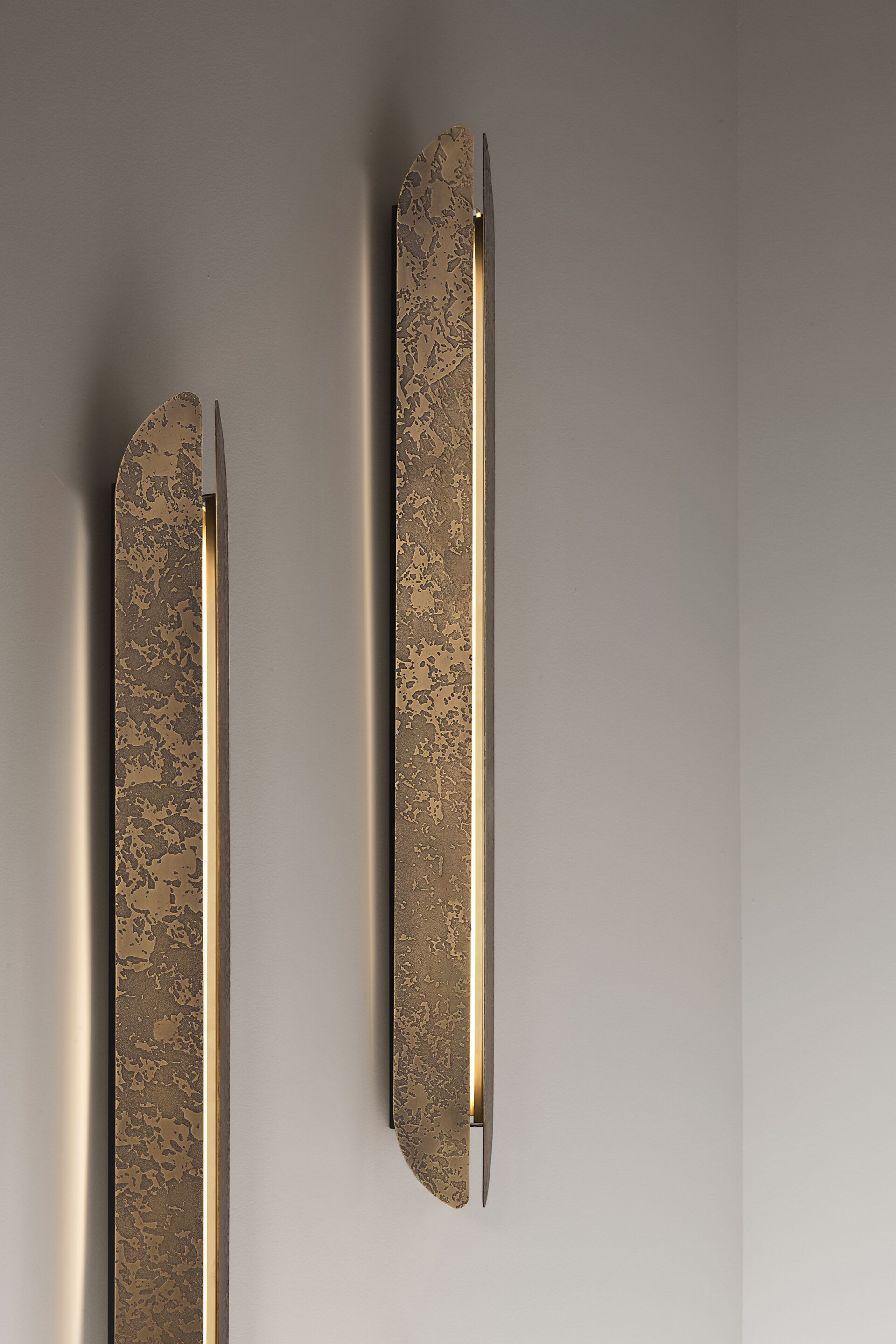 AARE Wall lamp By DE CASTELLI