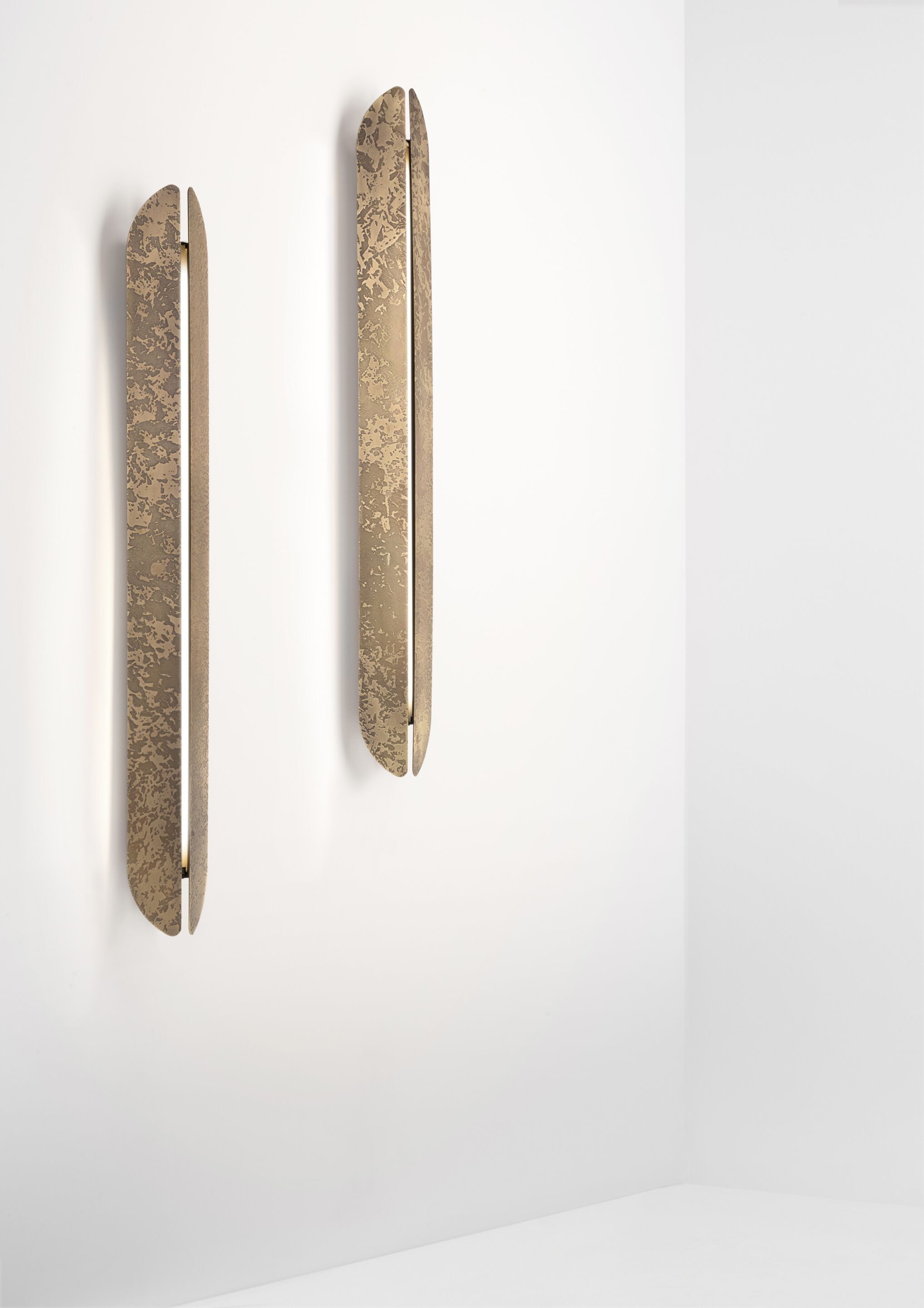 AARE Wall lamp By DE CASTELLI