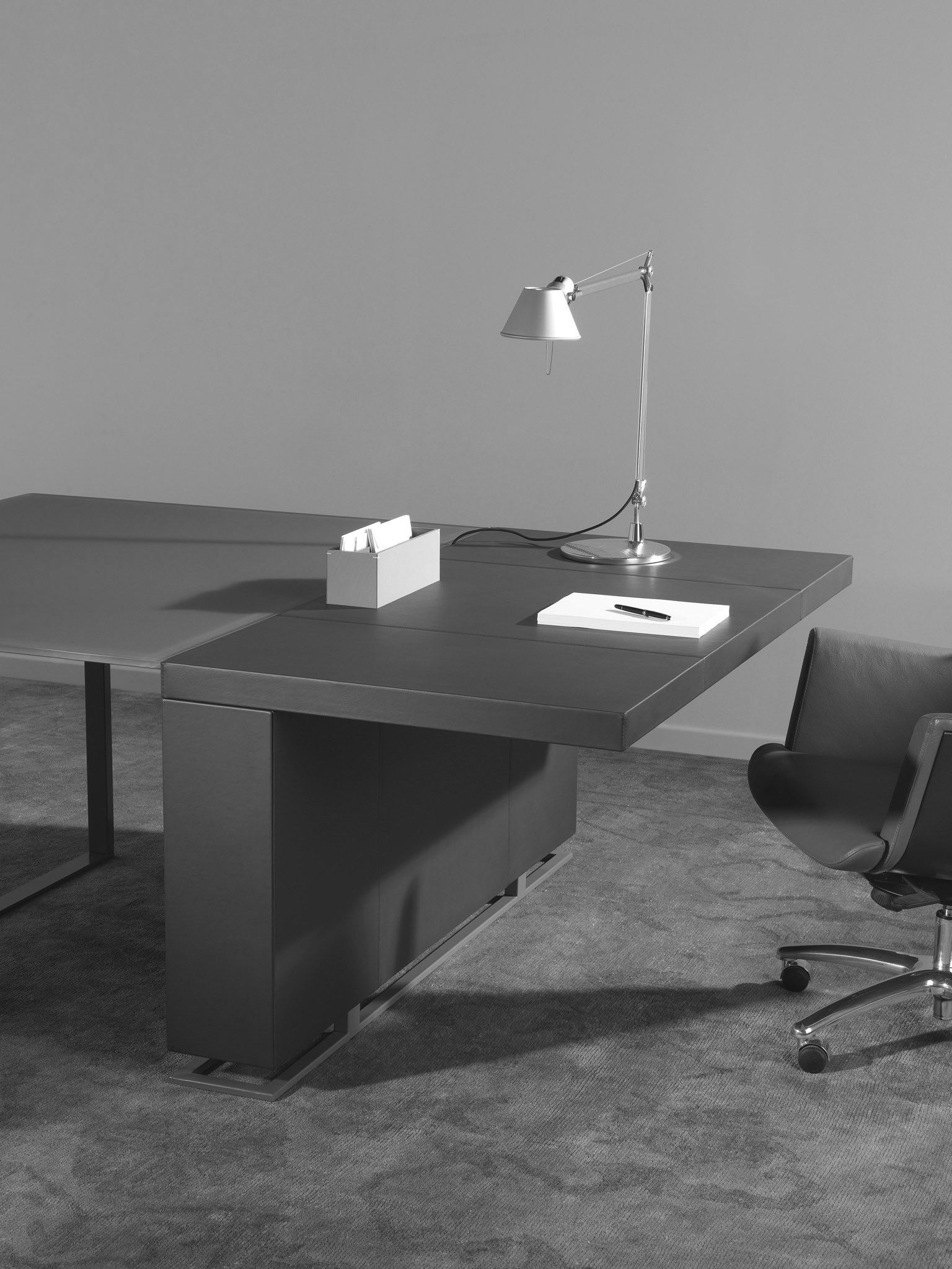 DECK | Office desk By ESTEL GROUP design Jorge Pensi