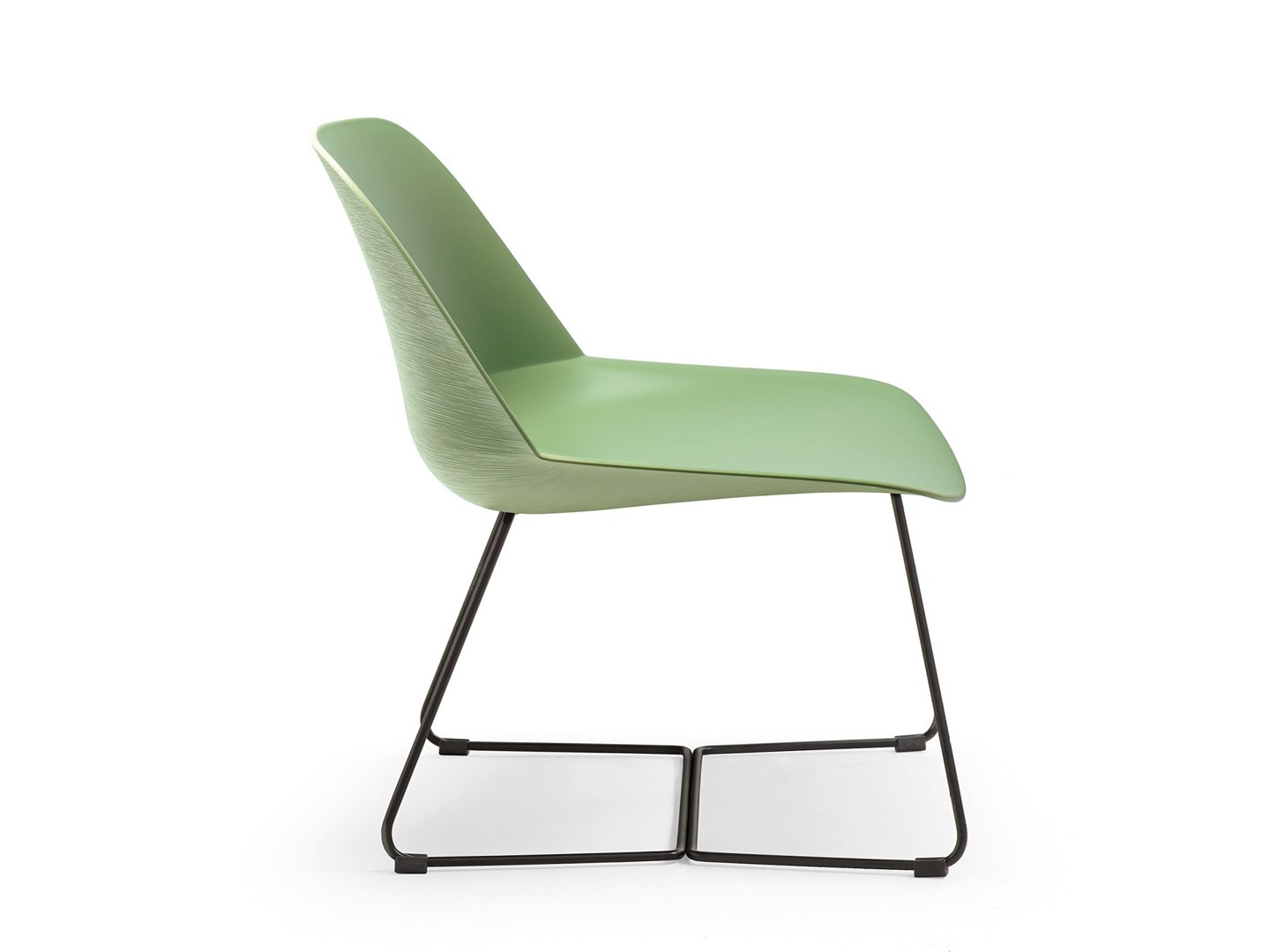 DEEP XL | Sled base easy chair Sled base plastic easy chair By Quinti ...