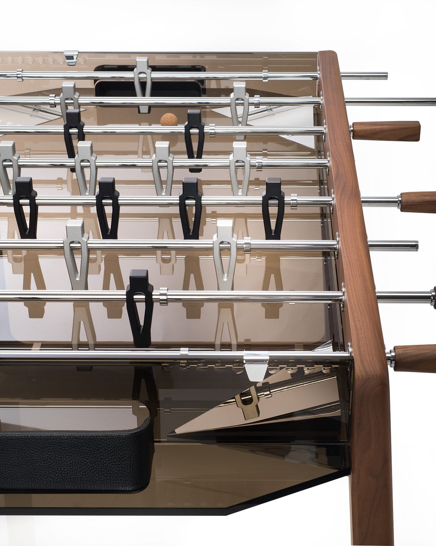 DERBY WOOD Football table By Impatia | design Gregg Brodarick, Lucia Guazzi