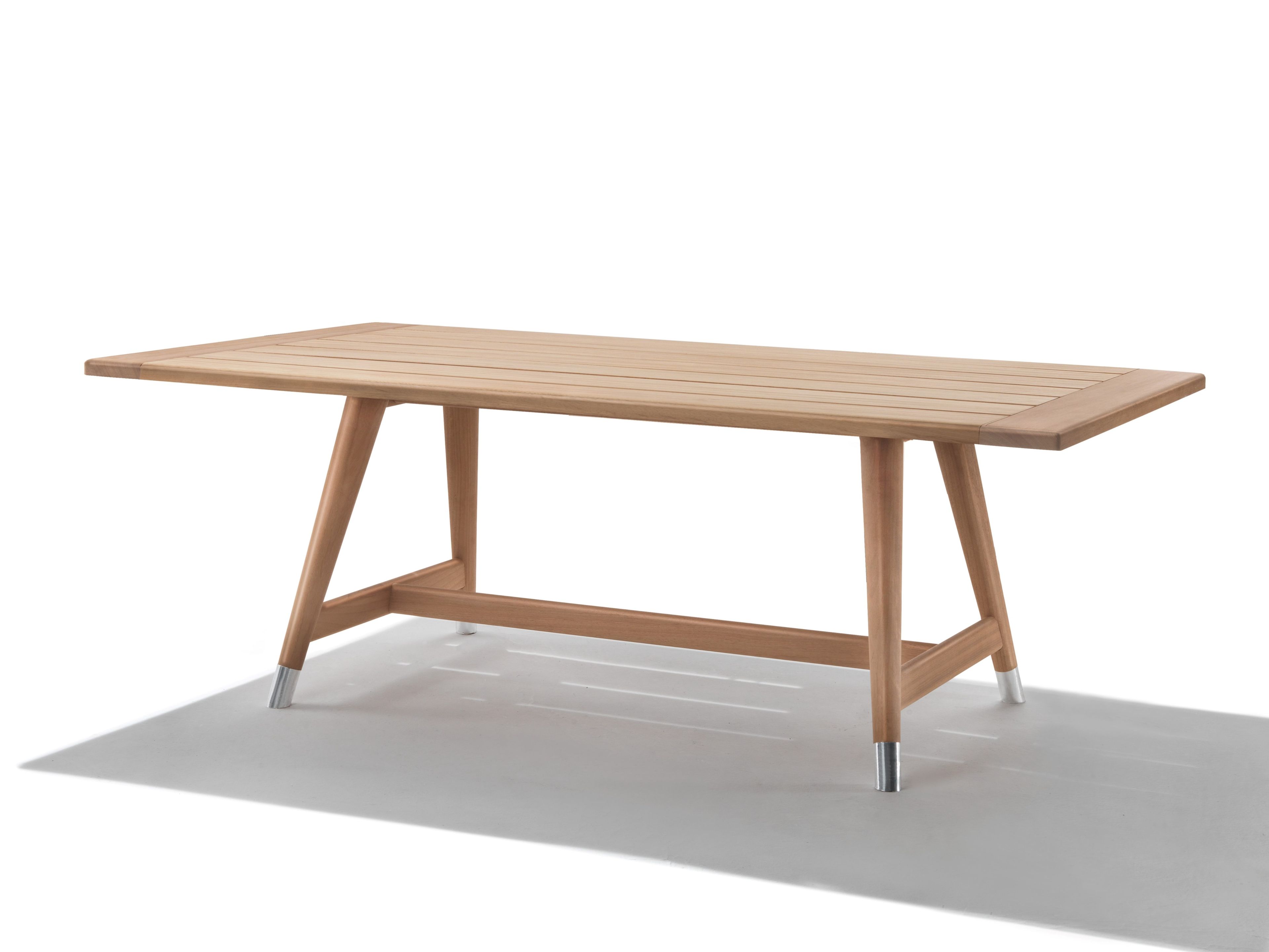 DESCO Iroko garden table By Flexform | design Antonio Citterio